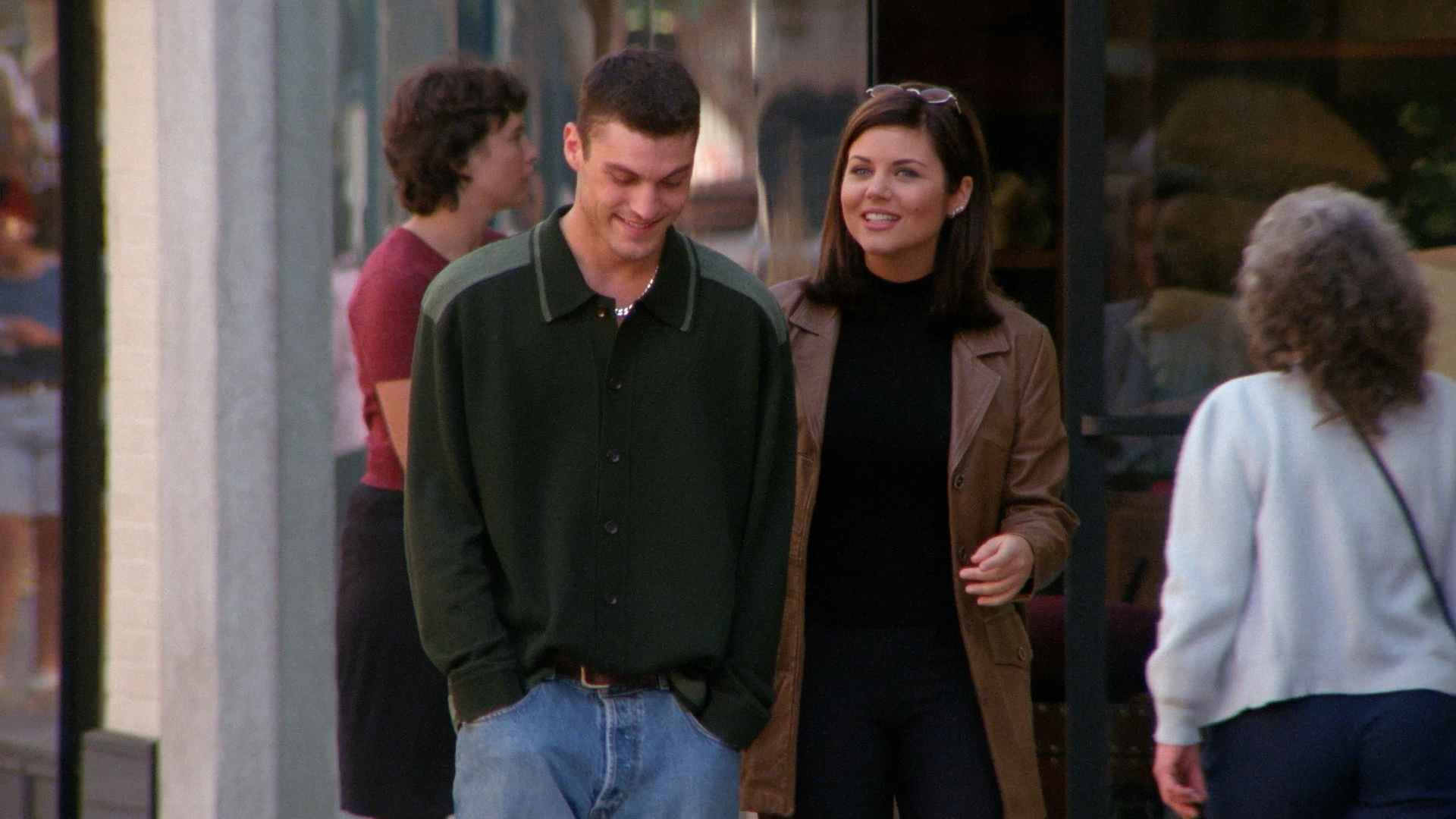Watch Beverly Hills, 90210 Season 8 Episode 12: Friends in Deed ...