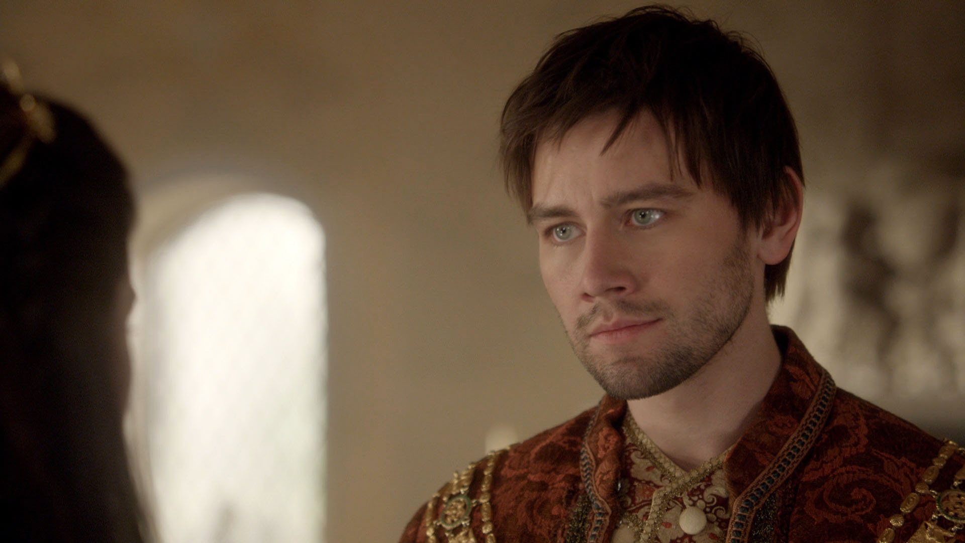 Watch Reign Season 1 Episode 10: Sacrifice - Paramount+ Canada