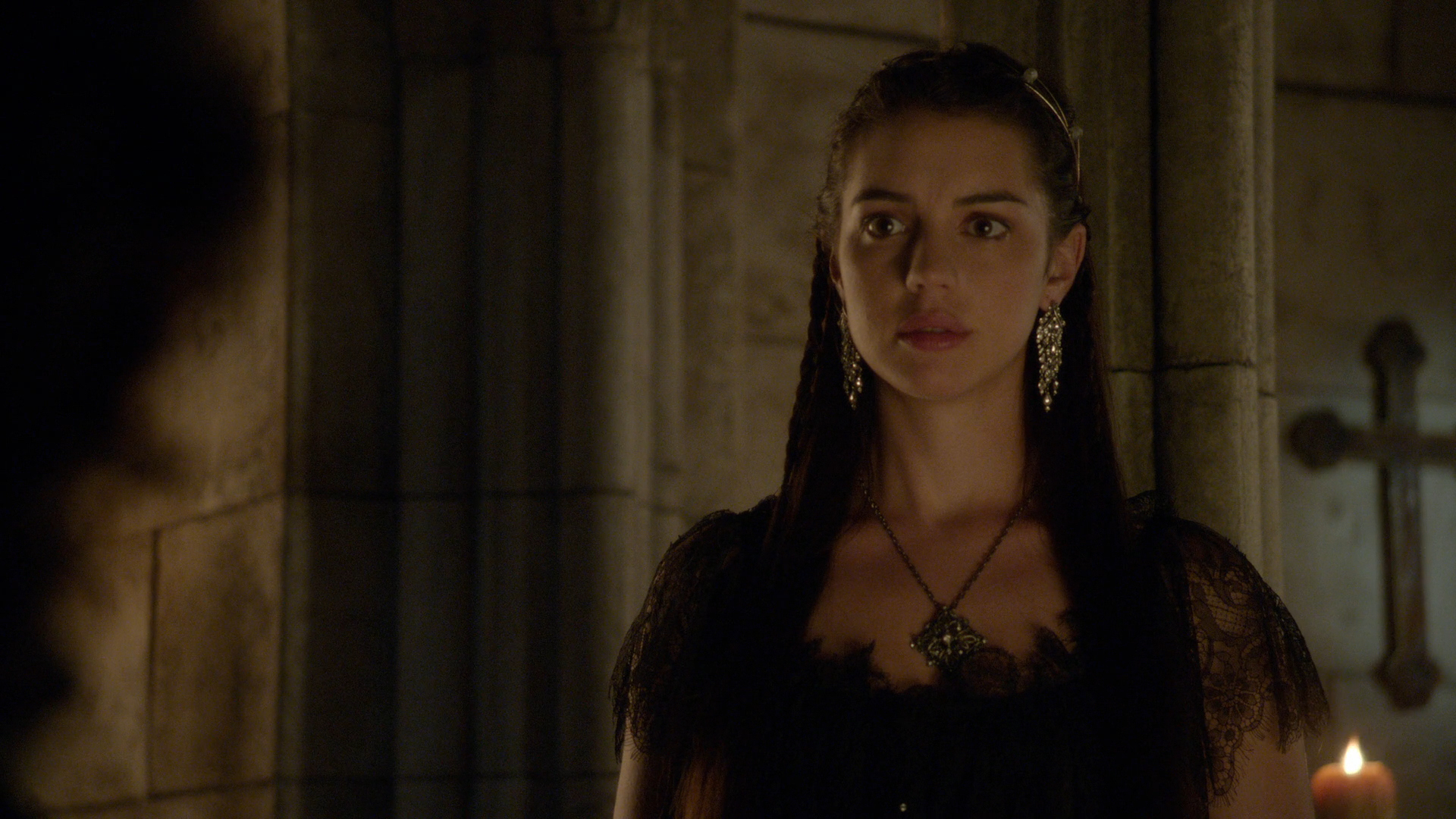 Watch Reign Season 2 Episode 2: Drawn And Quartered - Paramount+ Canada