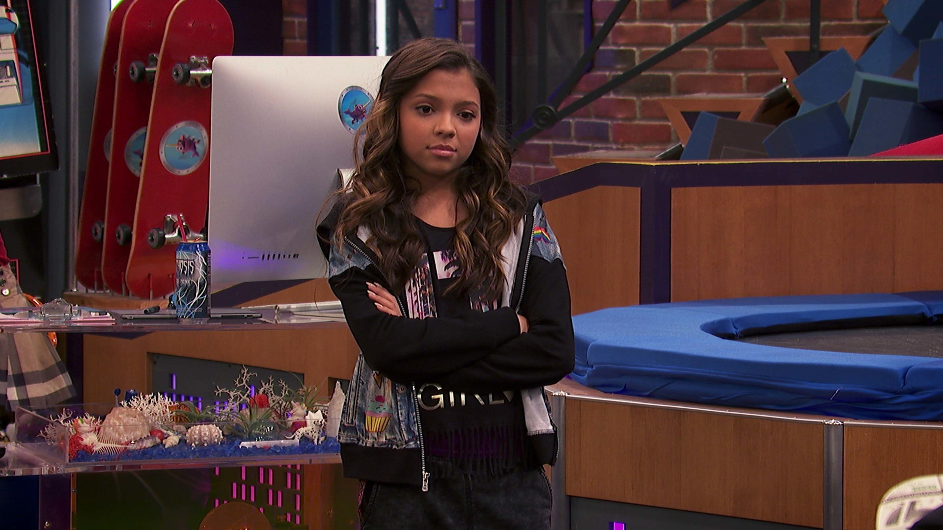 Ve Game Shakers: Game Shakers - Niños Bailarines, Cerdos Voladores. Disfruta la serie completa ...