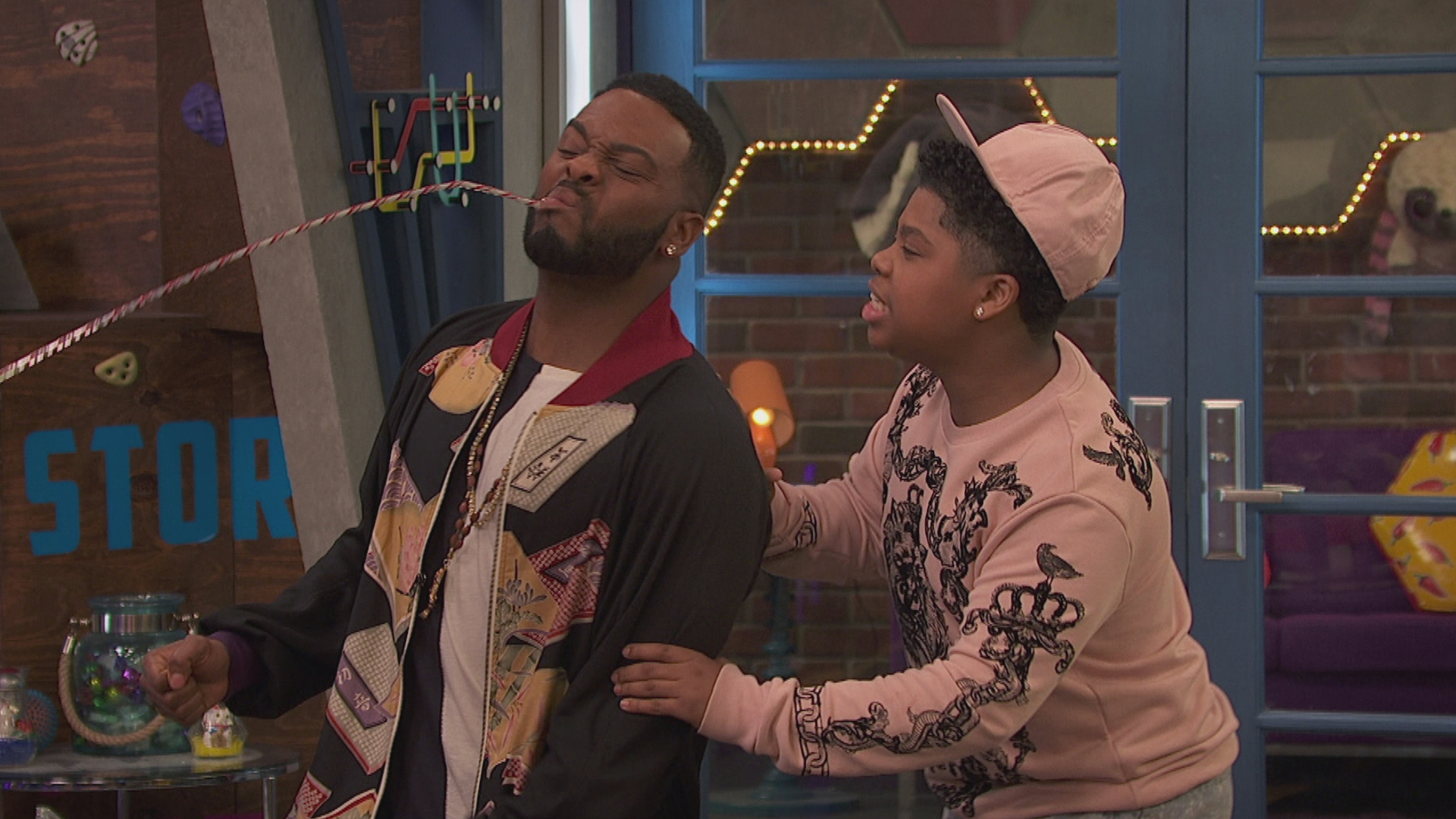 Ve Game Shakers: Game Shakers - Cirujano de Gatitos. Disfruta la serie completa en Paramount+ México