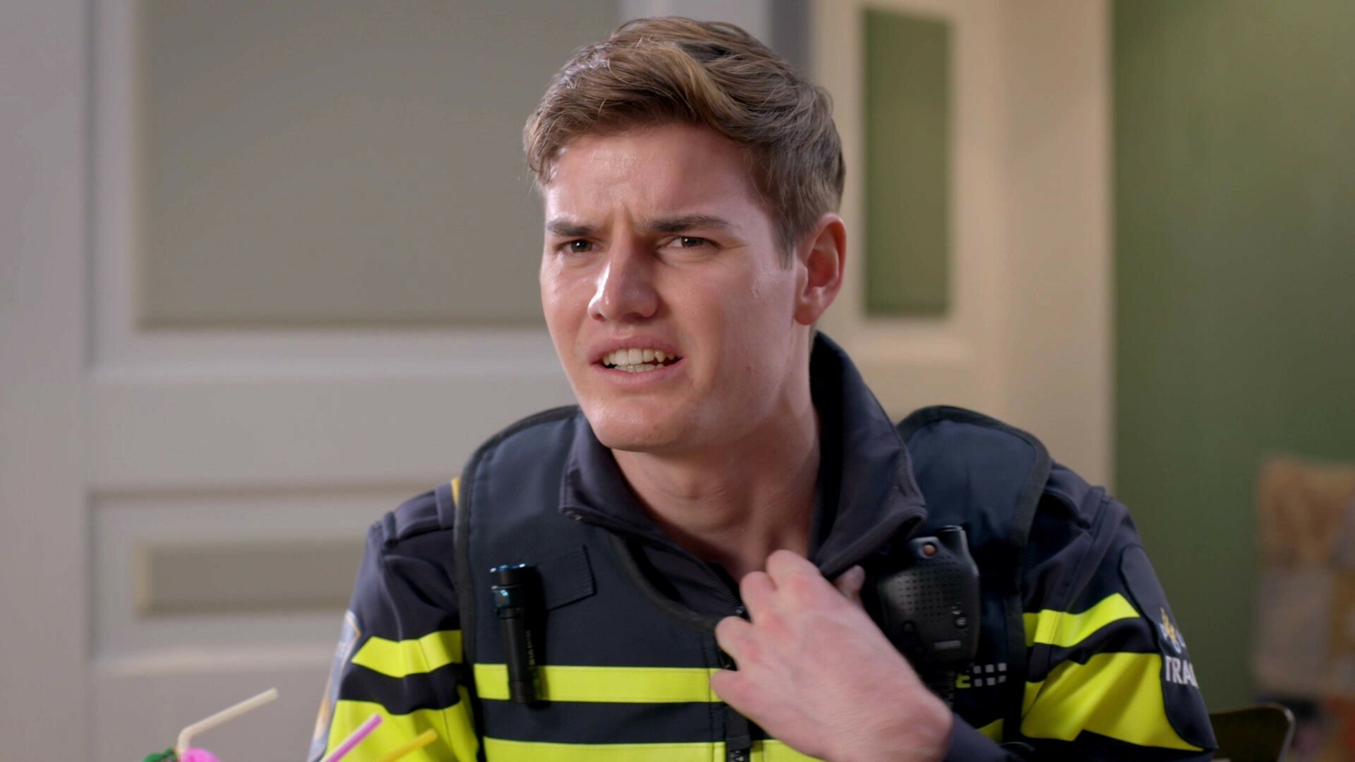 Watch Hunter Street: Hunter Street - The Mole - Full Show on Paramount+ ...