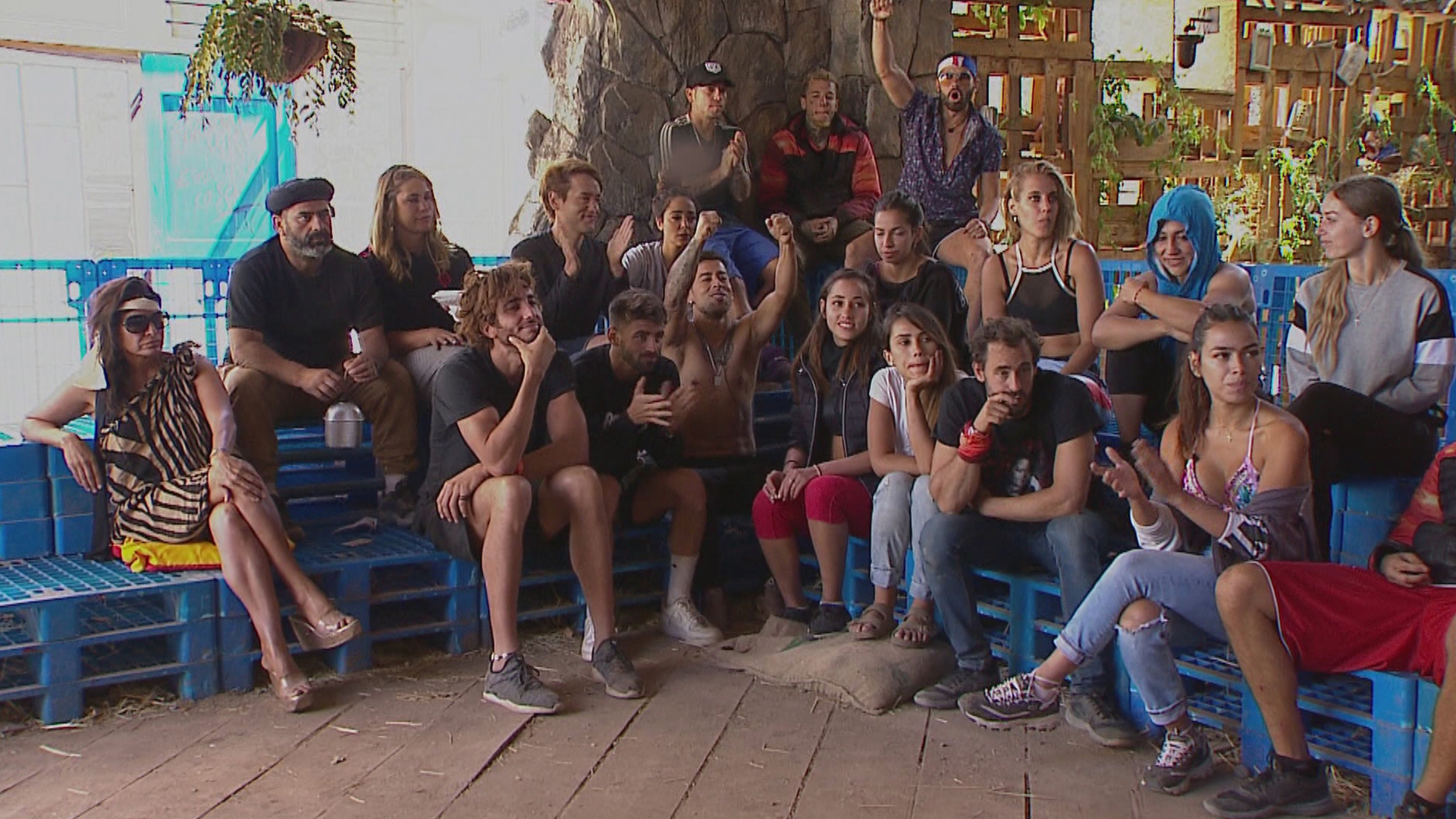 Ve Resistiré: Resistiré - Episodio 15. Disfruta la serie completa en ...