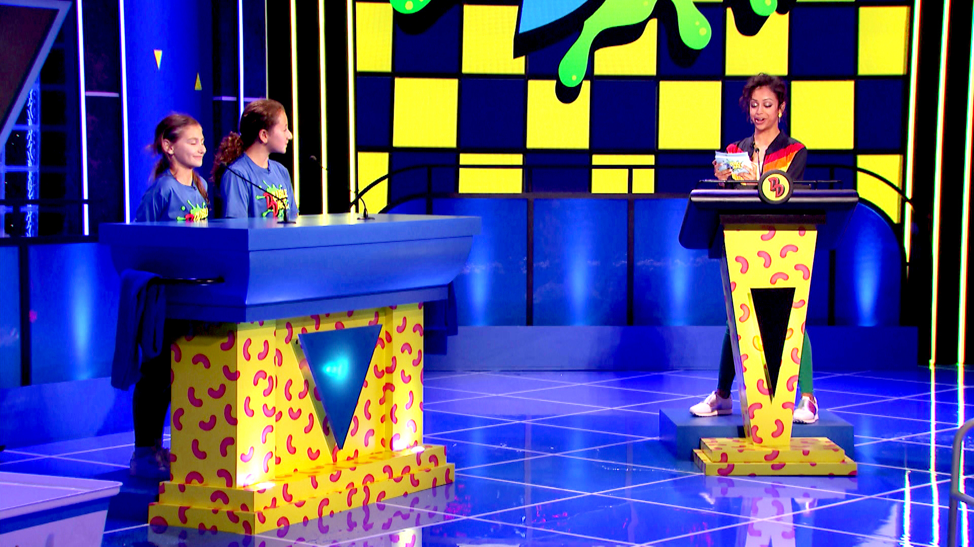 Watch Double Dare Season 1 Episode 6: Sync or Be Silly vs. Team Blonde ...