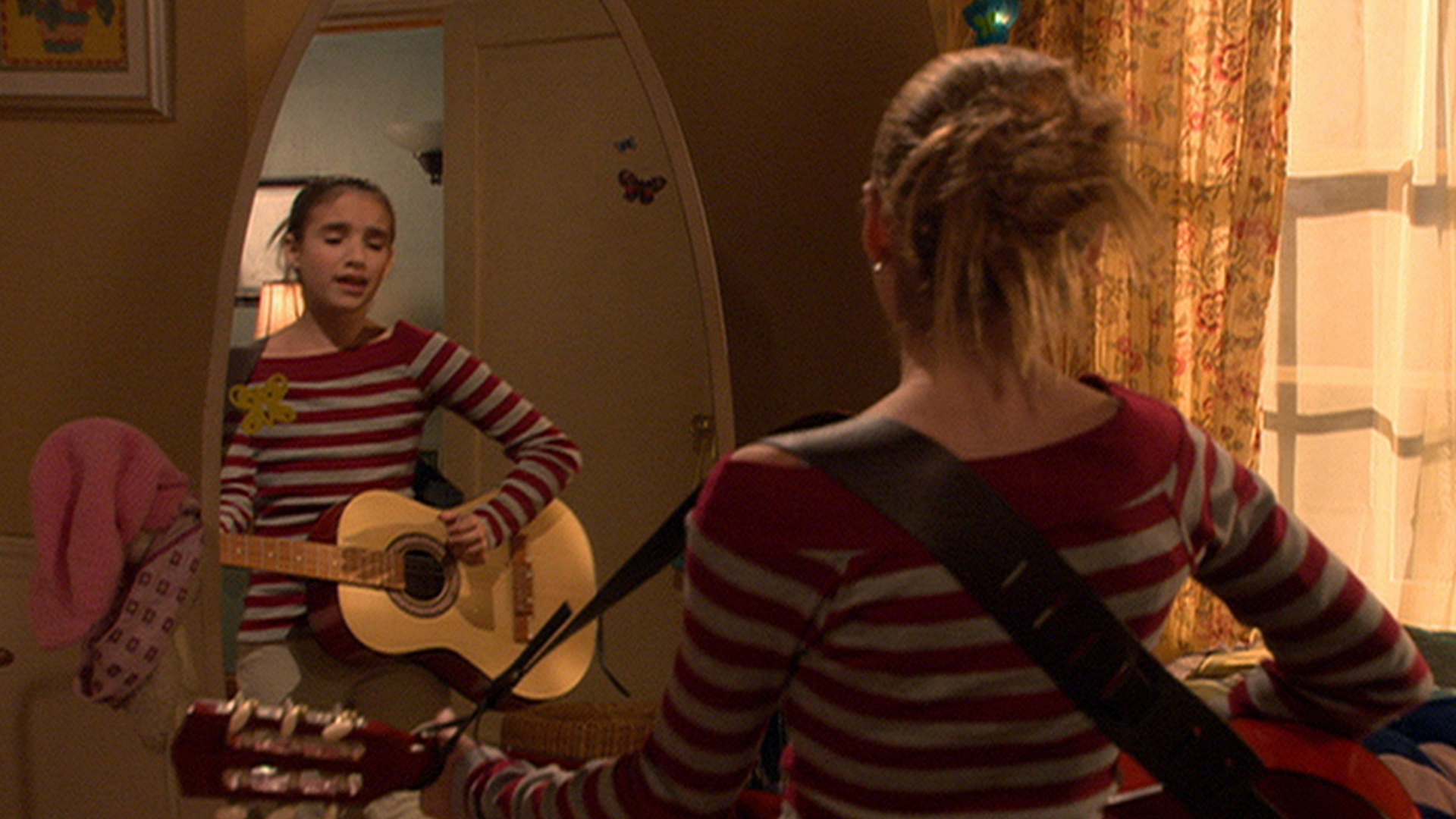 Watch Unfabulous Season 1 Episode 7: Pink Guitar - Paramount+ Australia