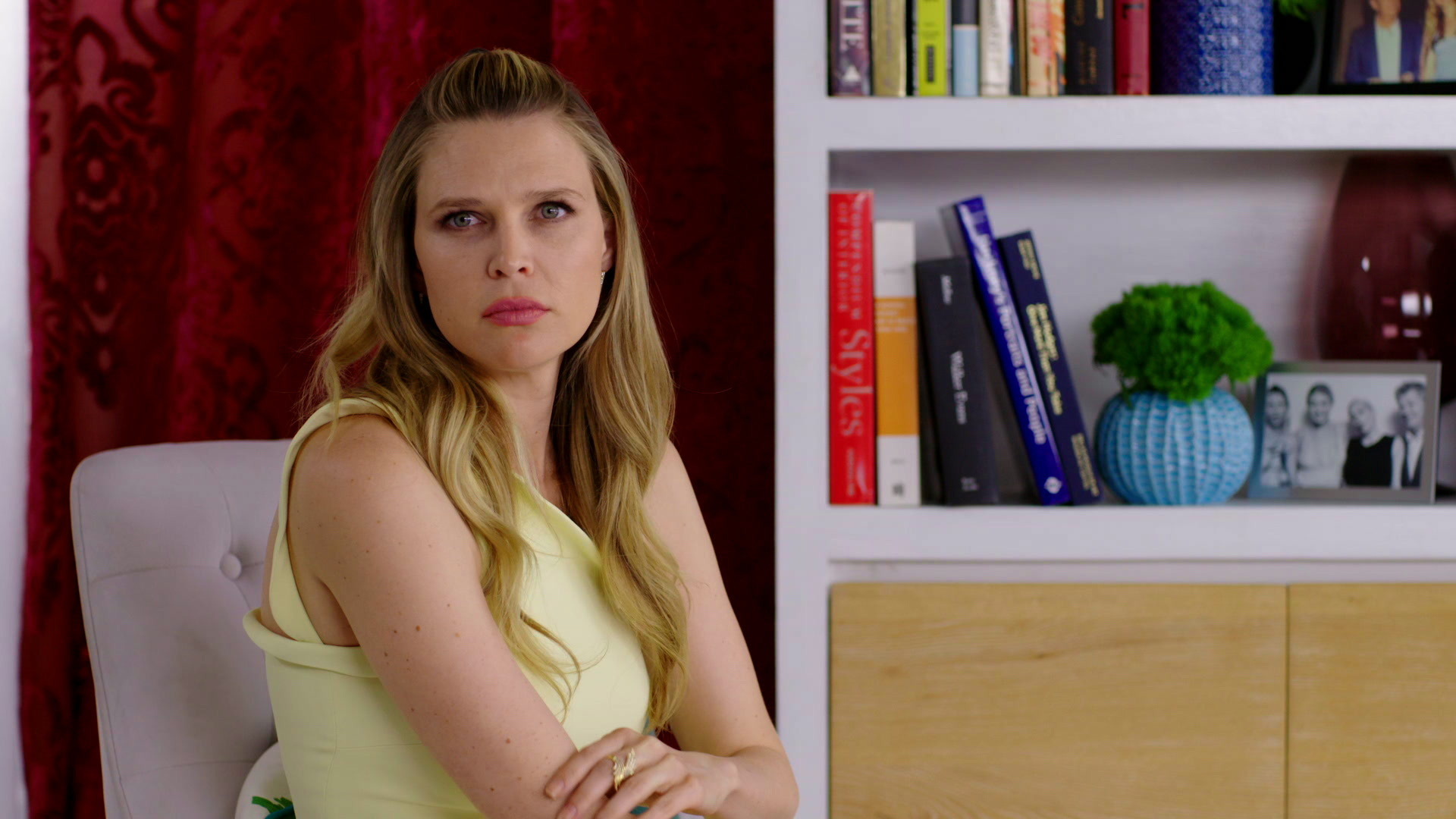 Watch Barely Famous: Barely Famous - Breaking Blonde - Full Show on Paramount+ Australia