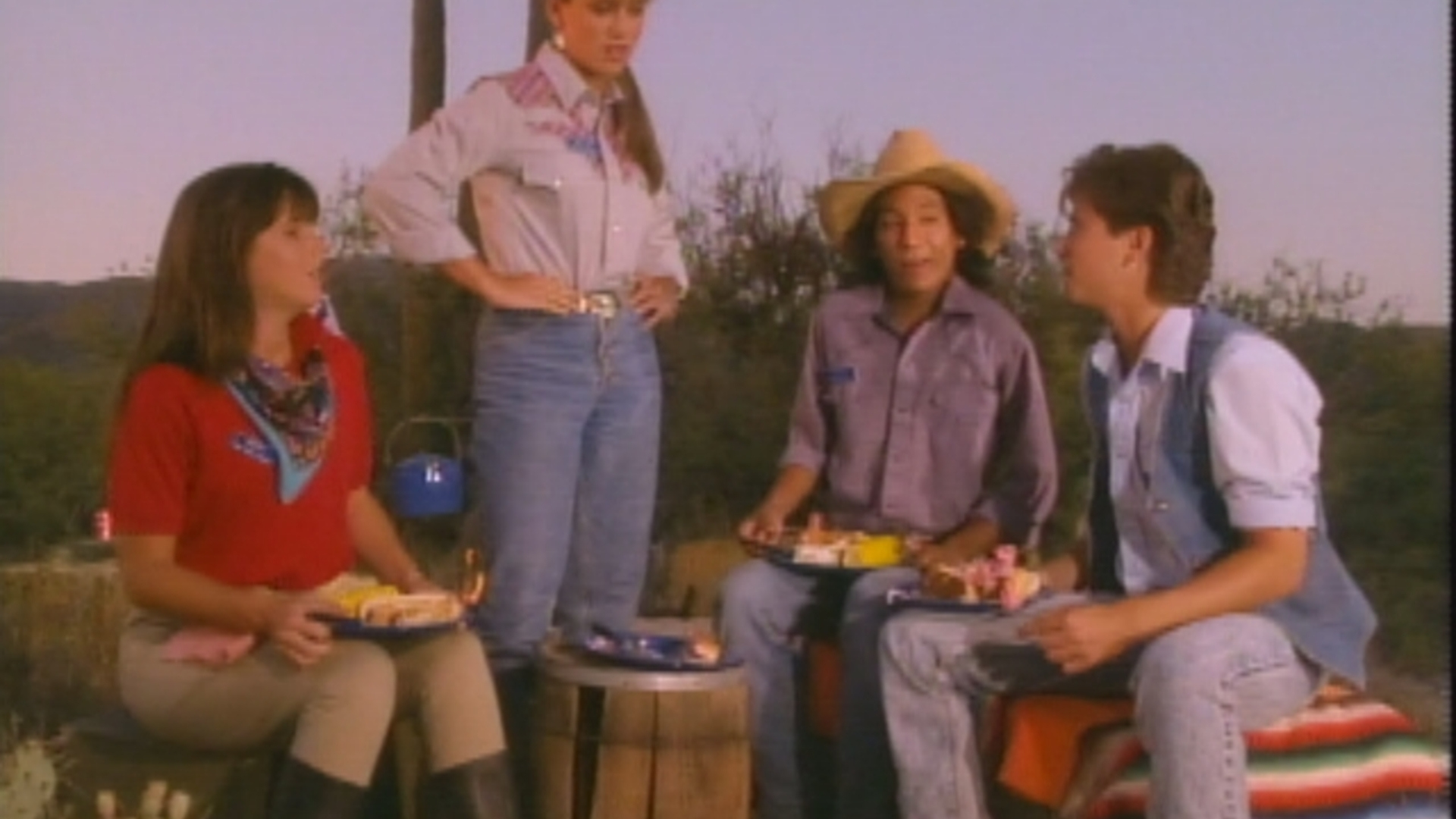 Watch Hey Dude Season 1 Episode 12: Employee of the Week - Paramount+ ...