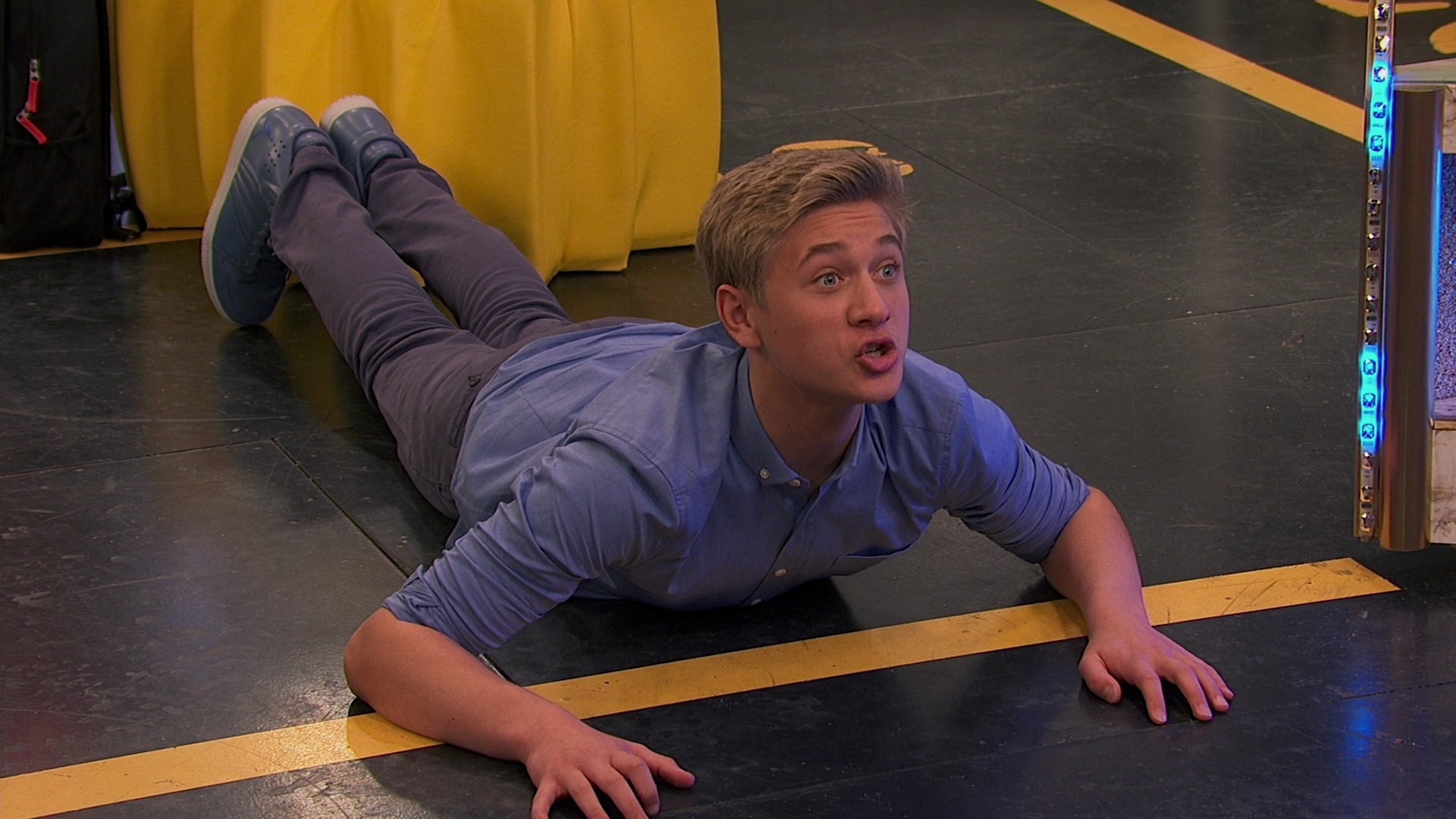 Regarder Game Shakers : Game Shakers - La Télé qui valait deux millions ...