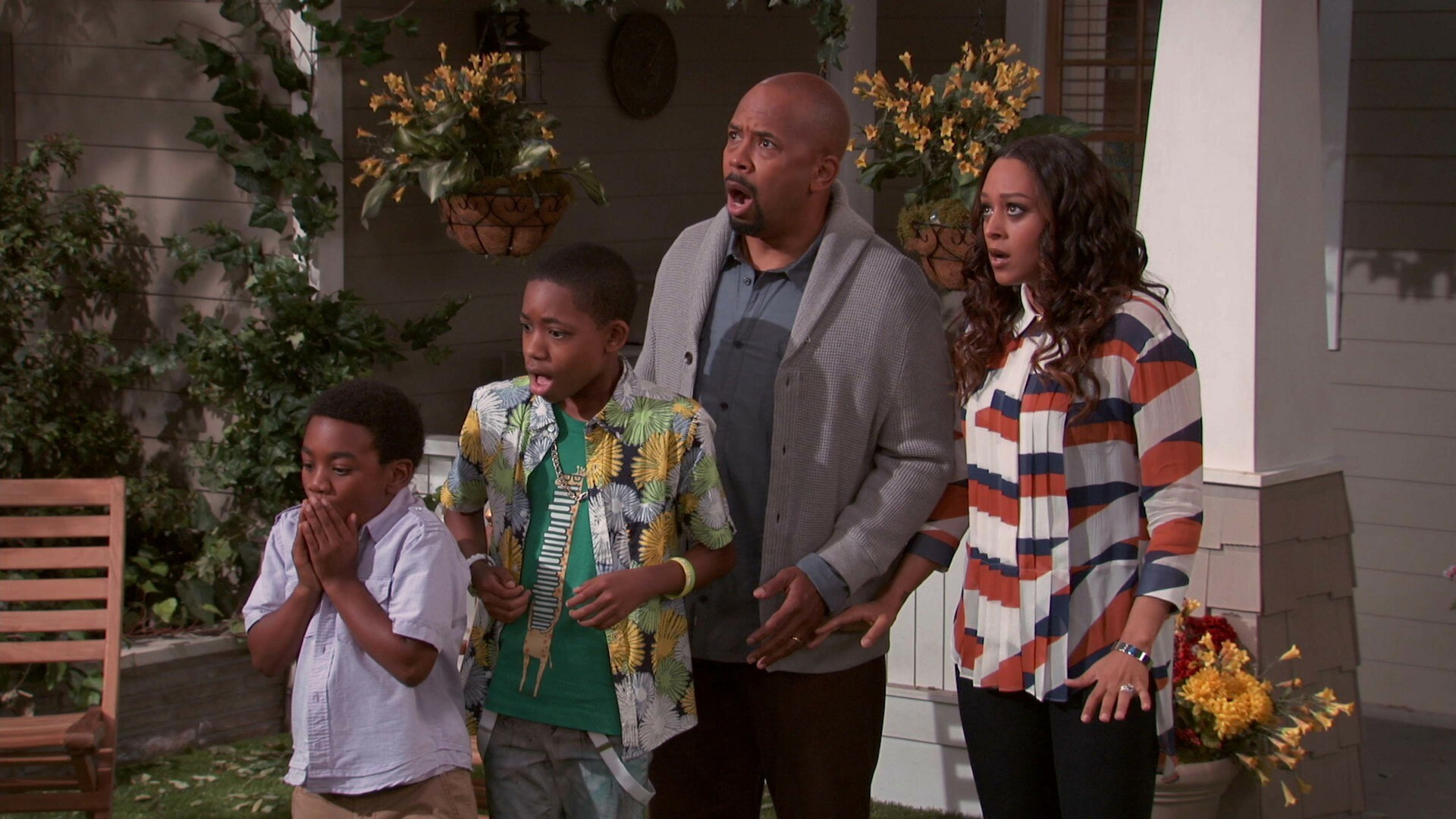 Watch Instant Mom Season 3 Episode 12: Ship of Fool - Paramount+ Australia