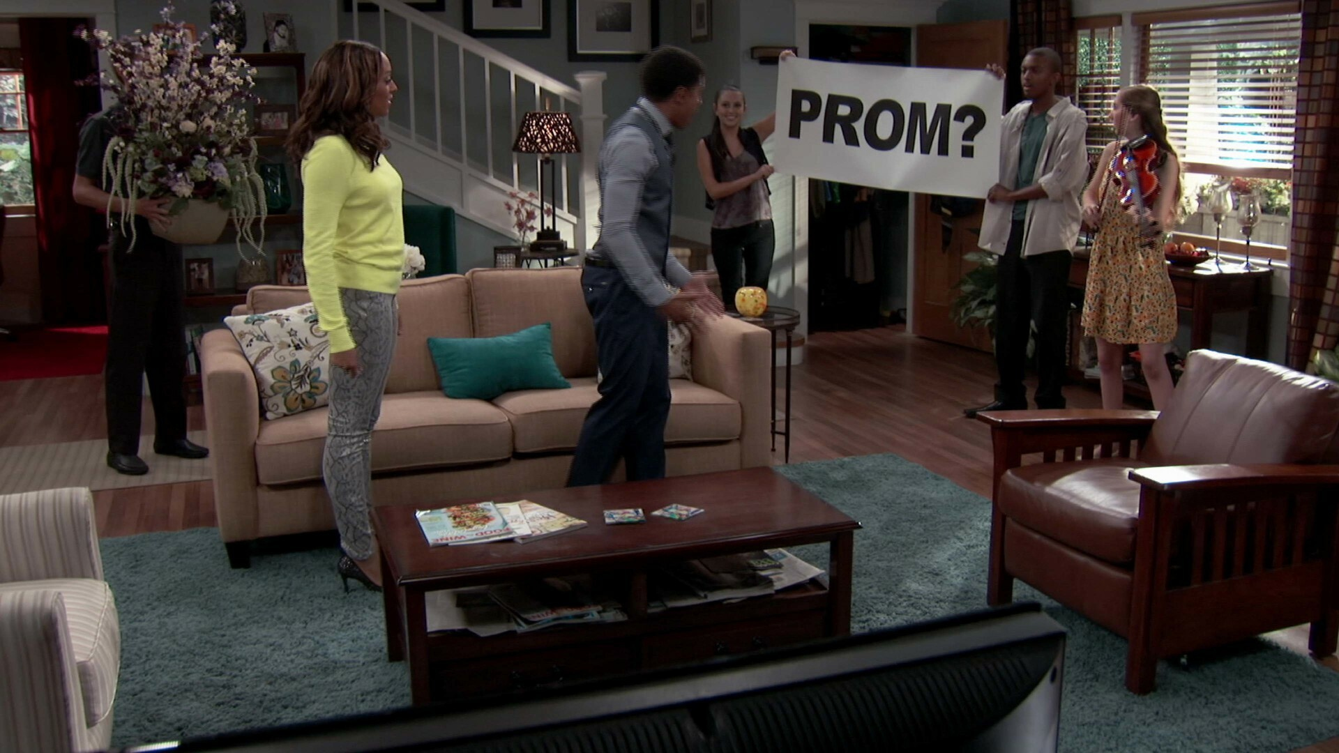 Watch Instant Mom Season 2 Episode 12: Instant Prom - Paramount+ Australia