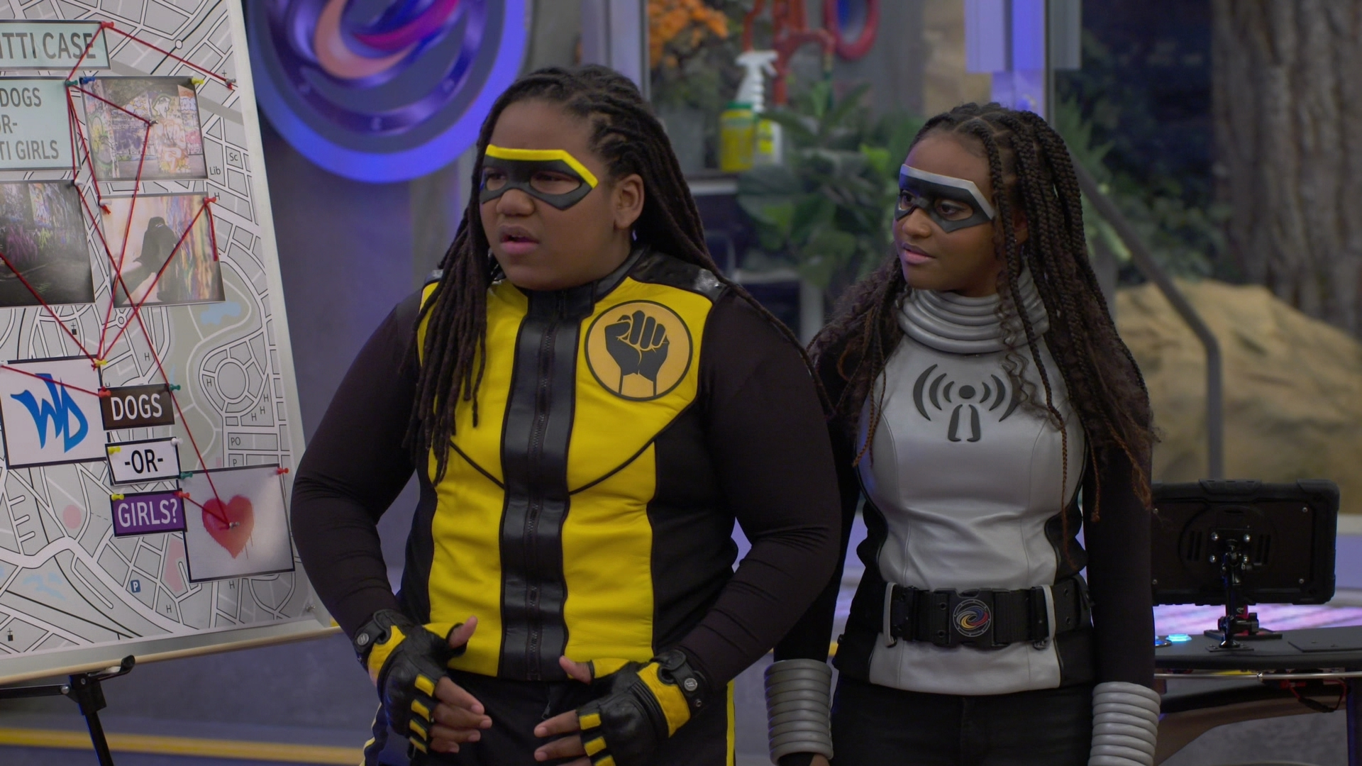 Watch Danger Force: Danger Force - Twin It to Win It - Full Show on ...