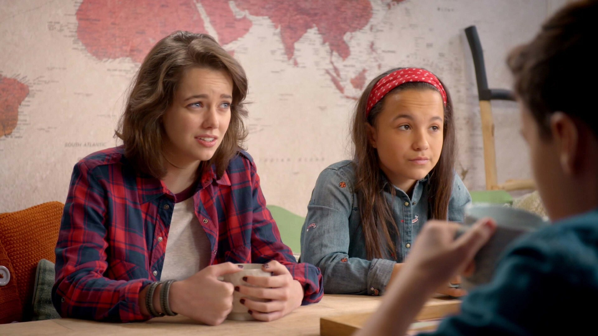 Regarder l’épisode 14, saison 2 de Les Mystères d'Hunter Street : La ...