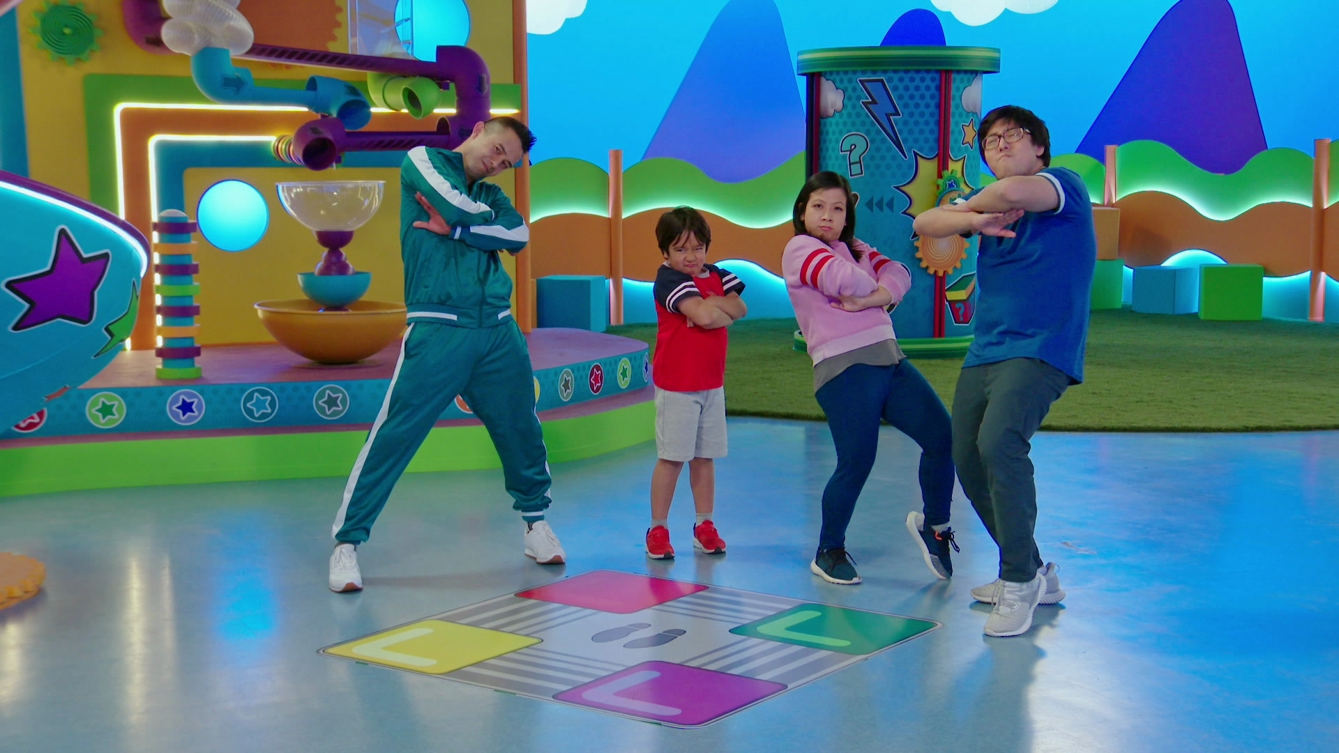 Watch Ryan's Mystery Playdate Season 3 Episode 4: Ryan's Dancin ...