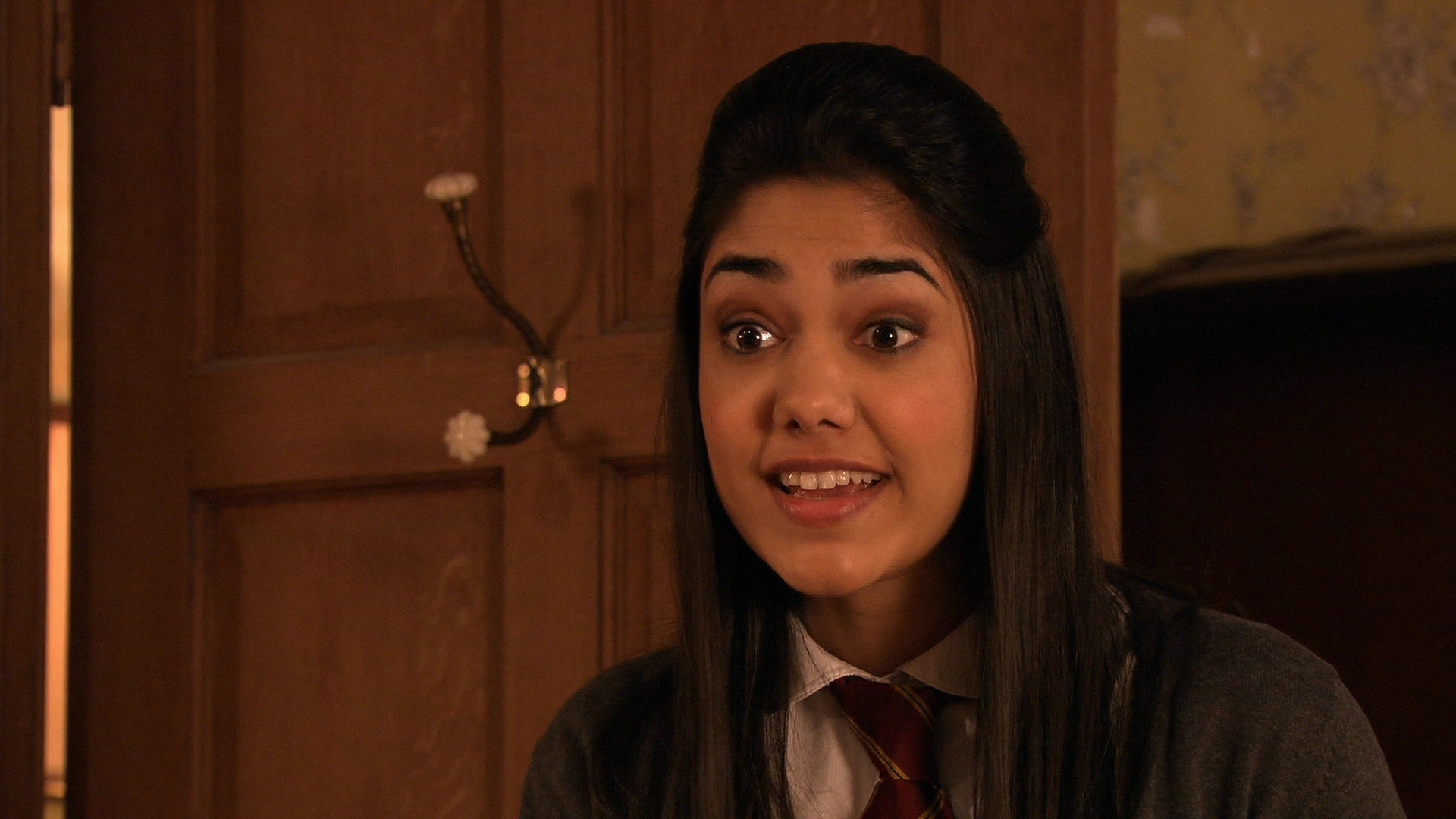 Watch House of Anubis Season 3 Episode 27: House of Enemies ...