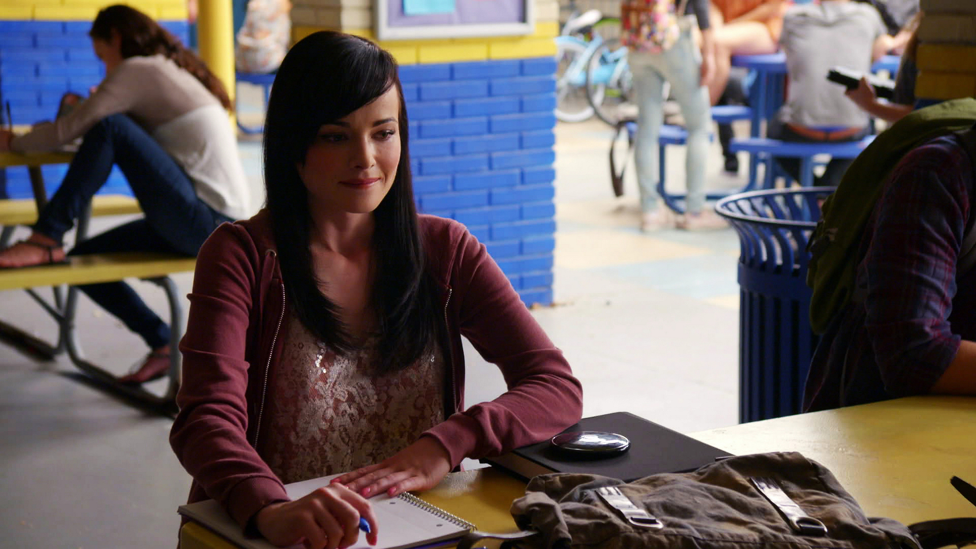 Watch Awkward. Season 5 Episode 4: Now You See Me, Now I Don't ...