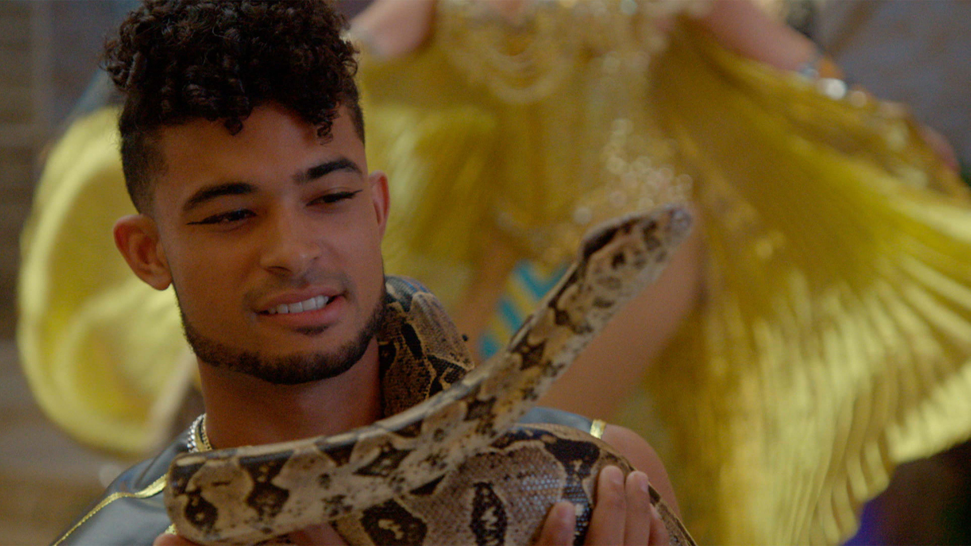 Watch Siesta Key: Siesta Key - How Am I a Lot to Handle?! - Full Show ...