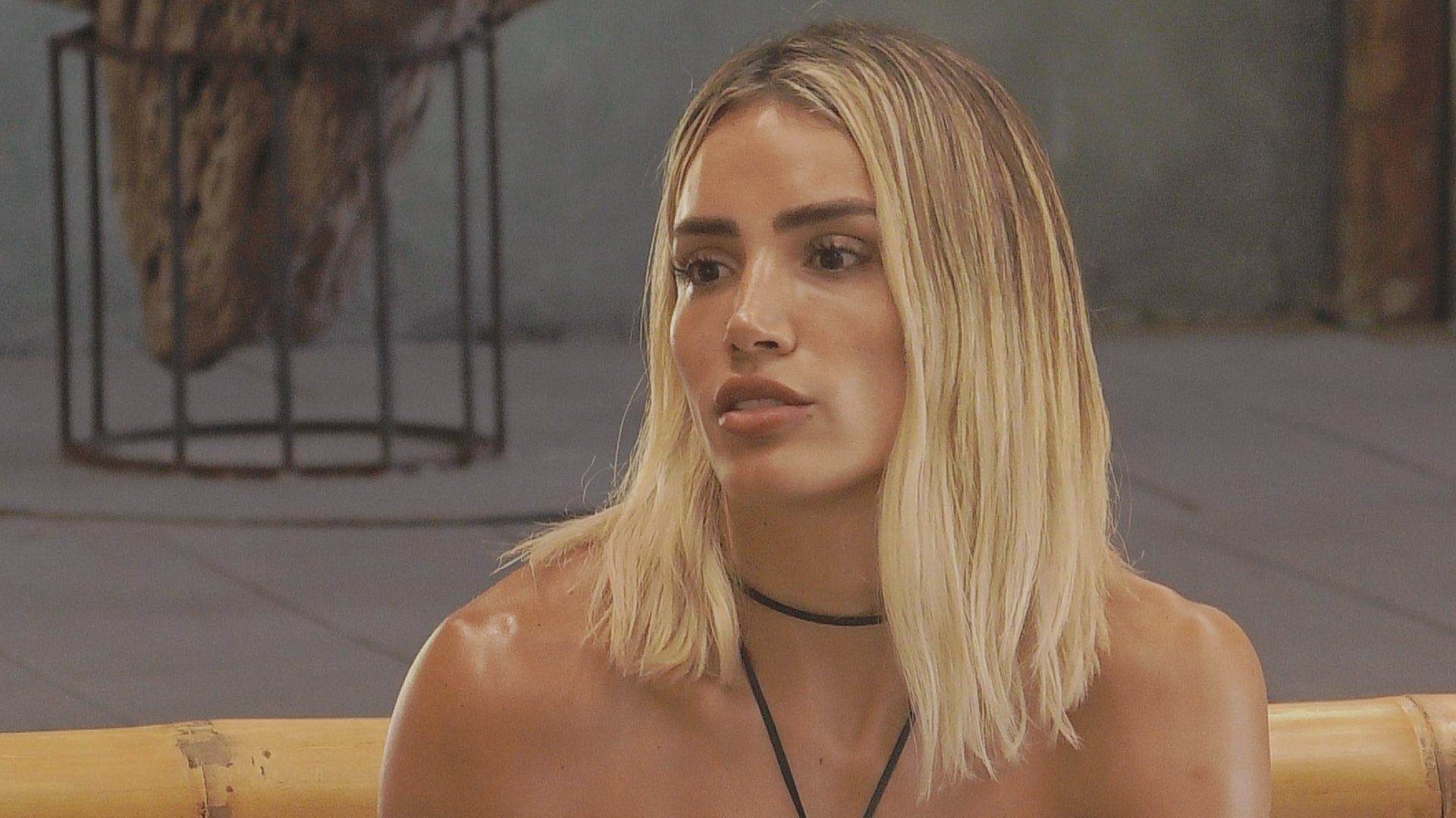 Ve Resistiré: Resistiré - ¿Invencibles?. Disfruta la serie completa en ...