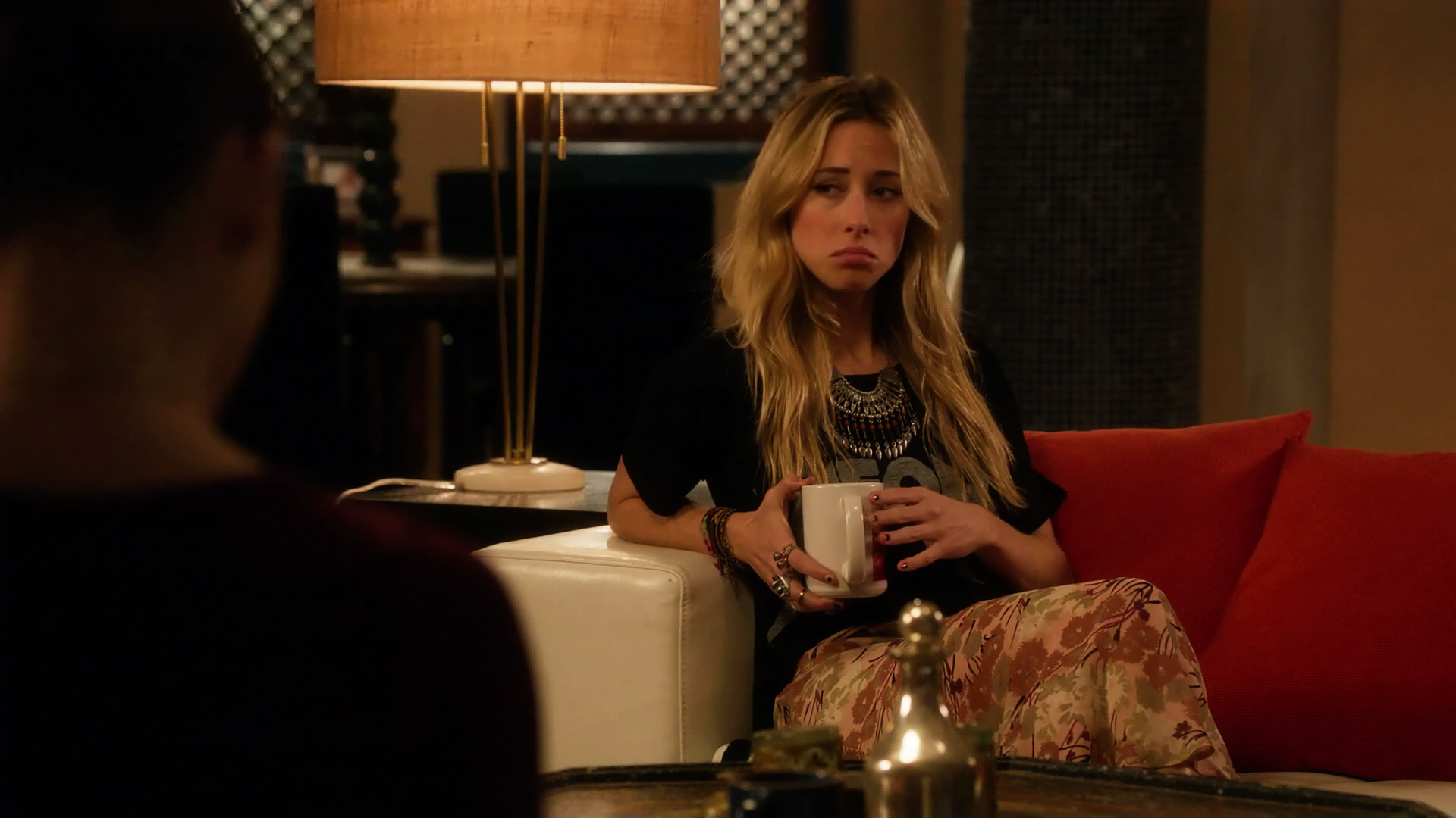 Mira 90210: La Nueva Generación, temporada 4, episodio 13: Deberían ...