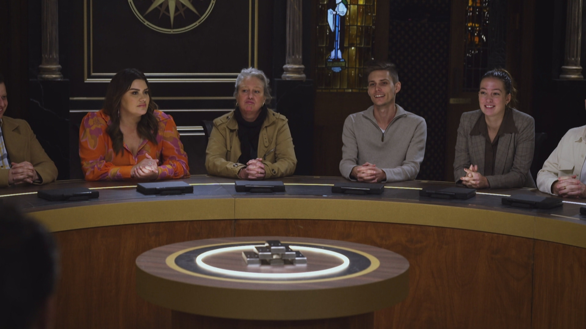 Watch The Traitors Australia Season 1 Episode 1: Ep.1 - Paramount+ ...