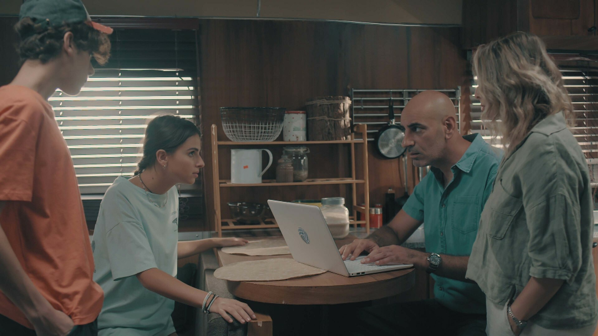 Watch Spyders: Spyders - The DNA Hunt - Full Show on Paramount+ Australia