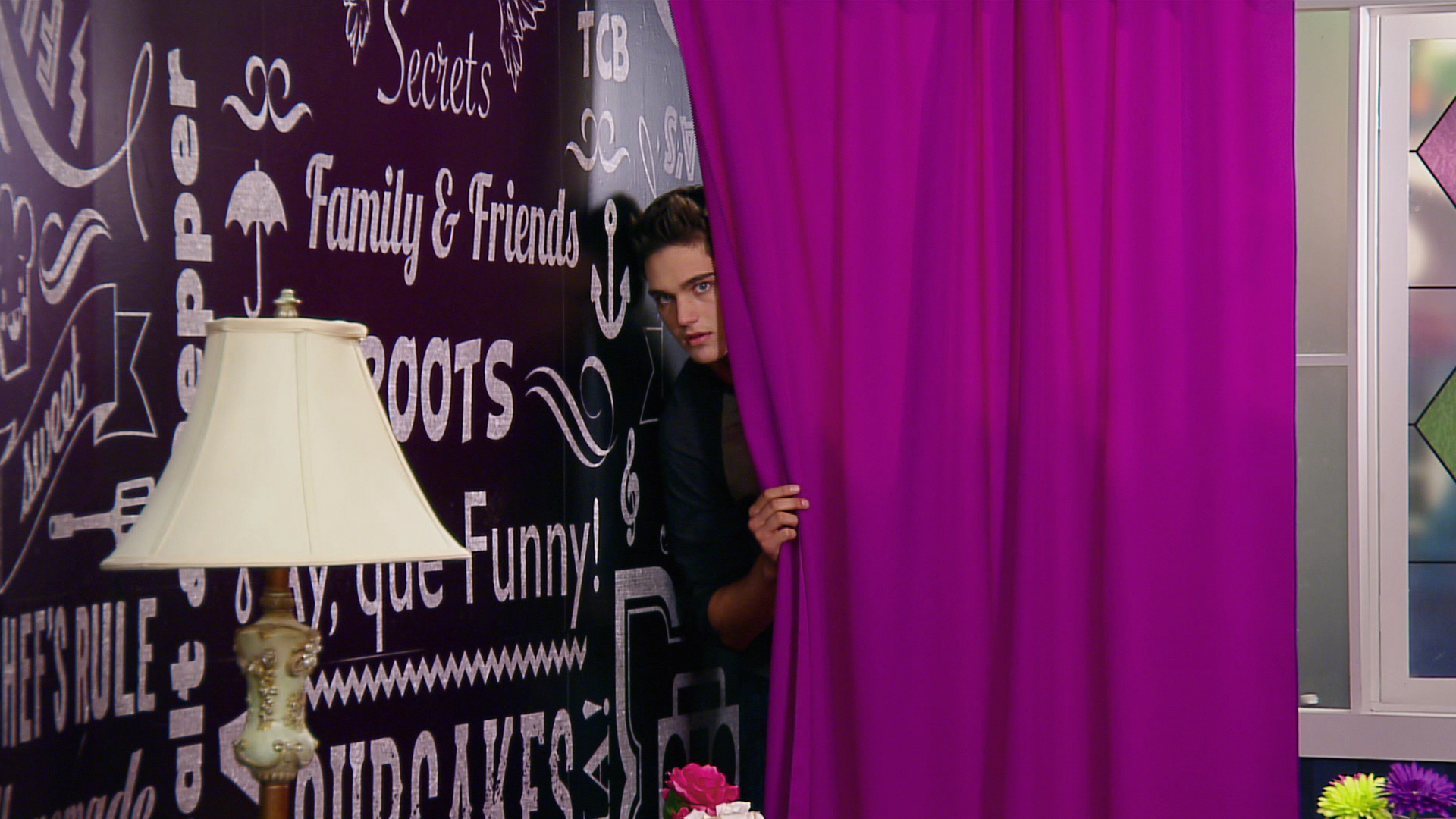 Ve Every Witch Way: Every Witch Way - Almuerzo en Lola's. Disfruta la ...