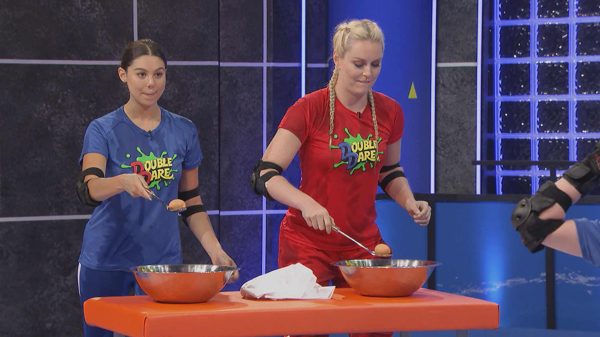 Watch Double Dare: Double Dare - Thunderstruck vs. Girl Power - Full ...