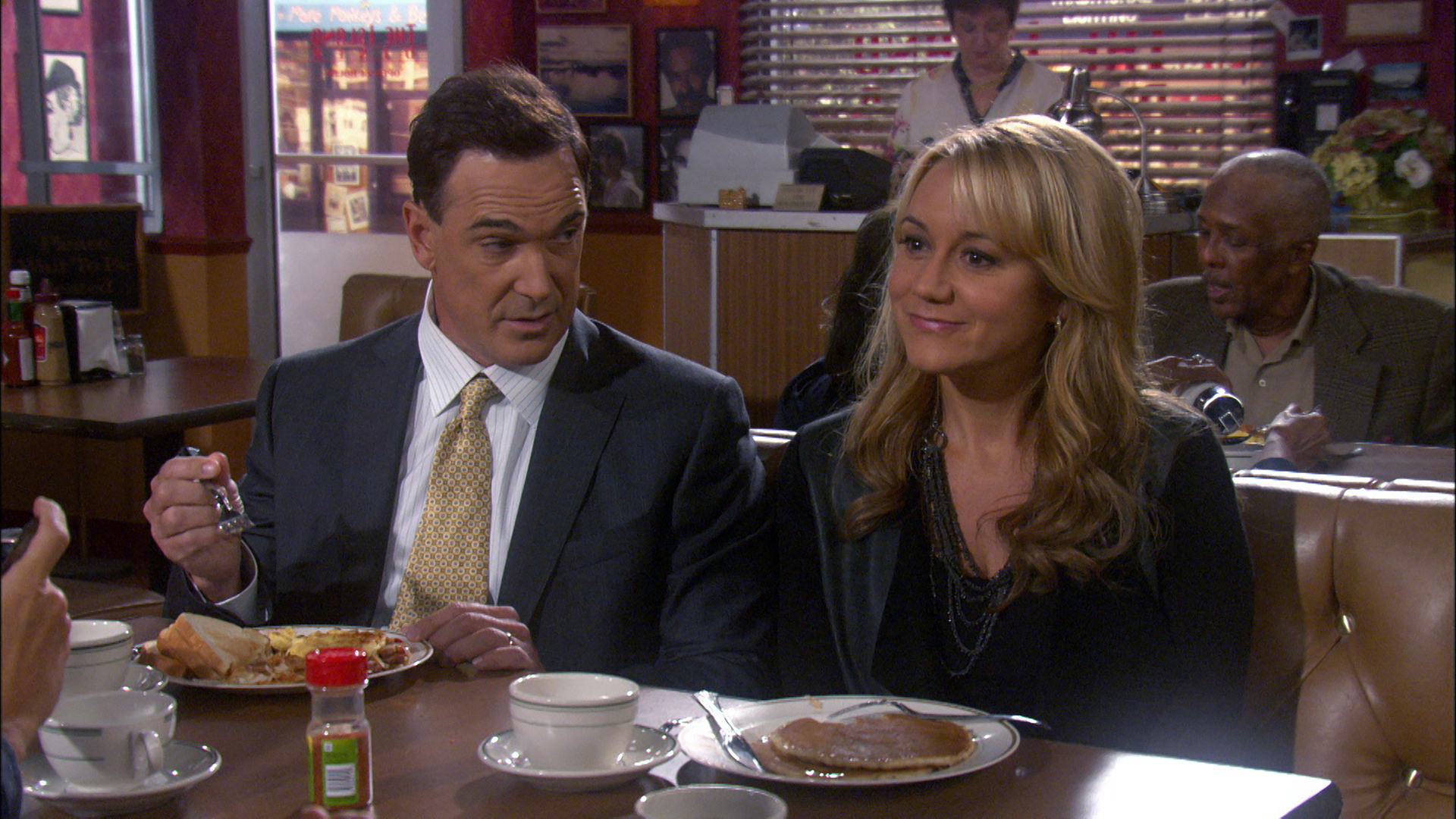 Watch Rules of Engagement Season 7 Episode 9: Cooking Class ...