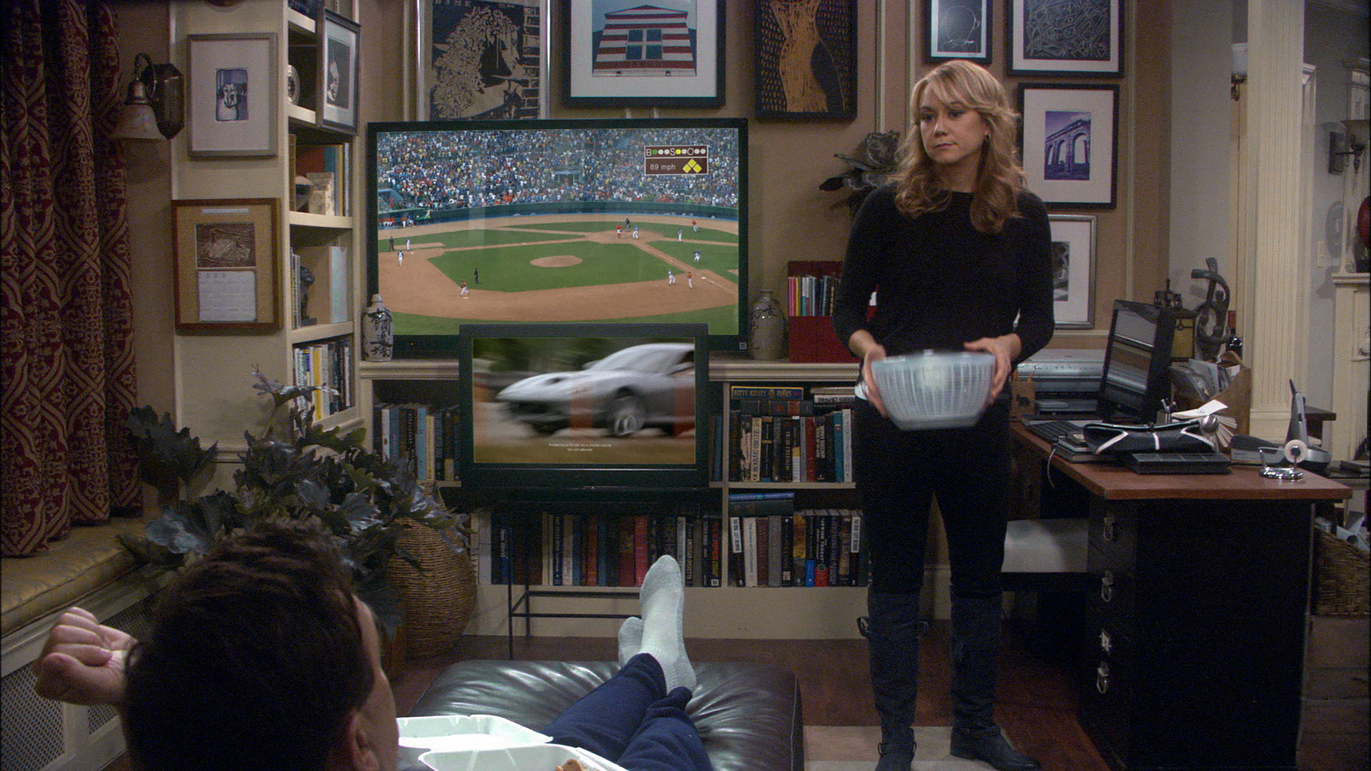 Watch Rules of Engagement Season 7 Episode 4: Cupcake - Paramount+ ...