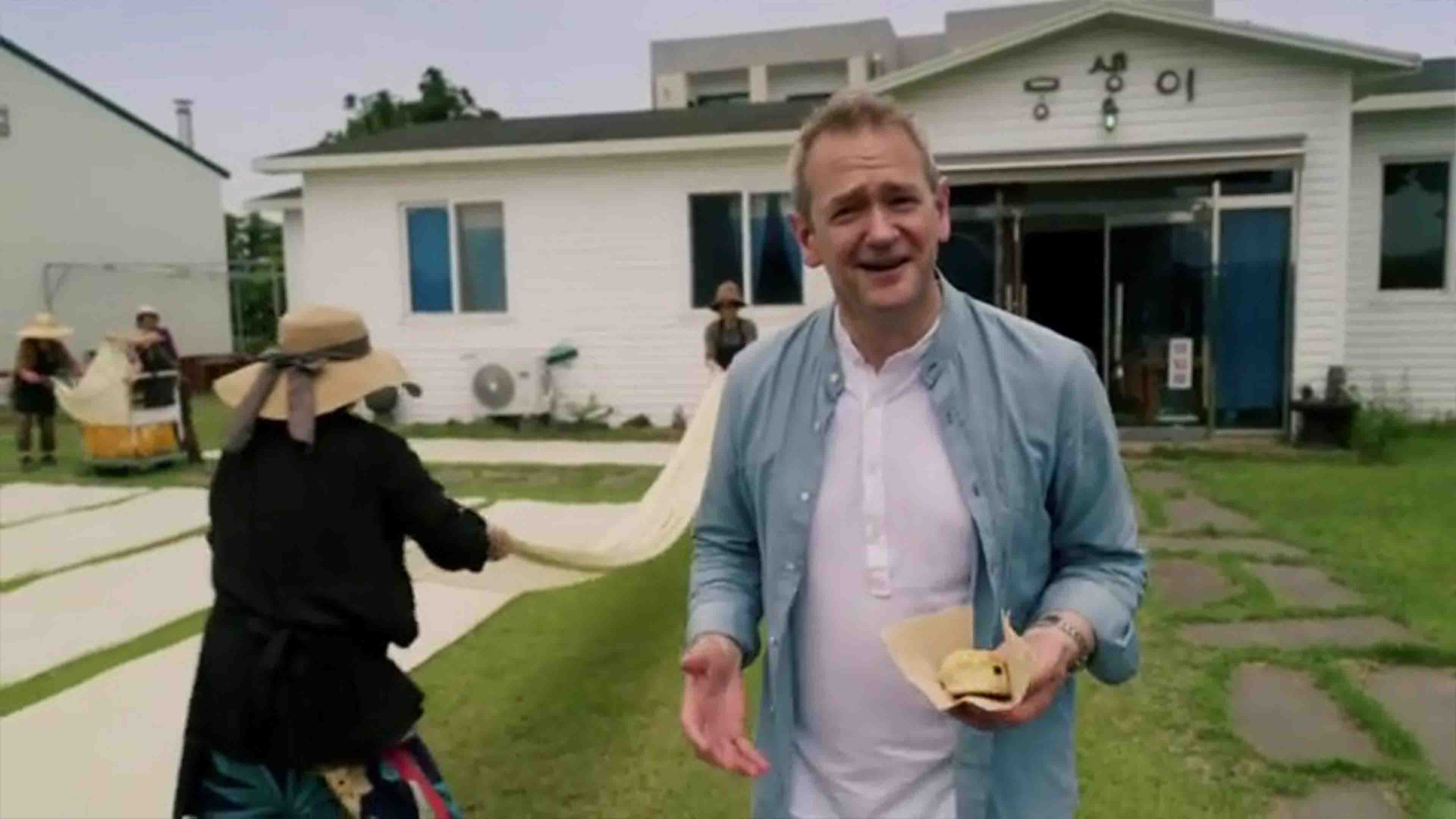 Watch Alexander Armstrong in South Korea Season 1 Episode 1: Episode 1 ...