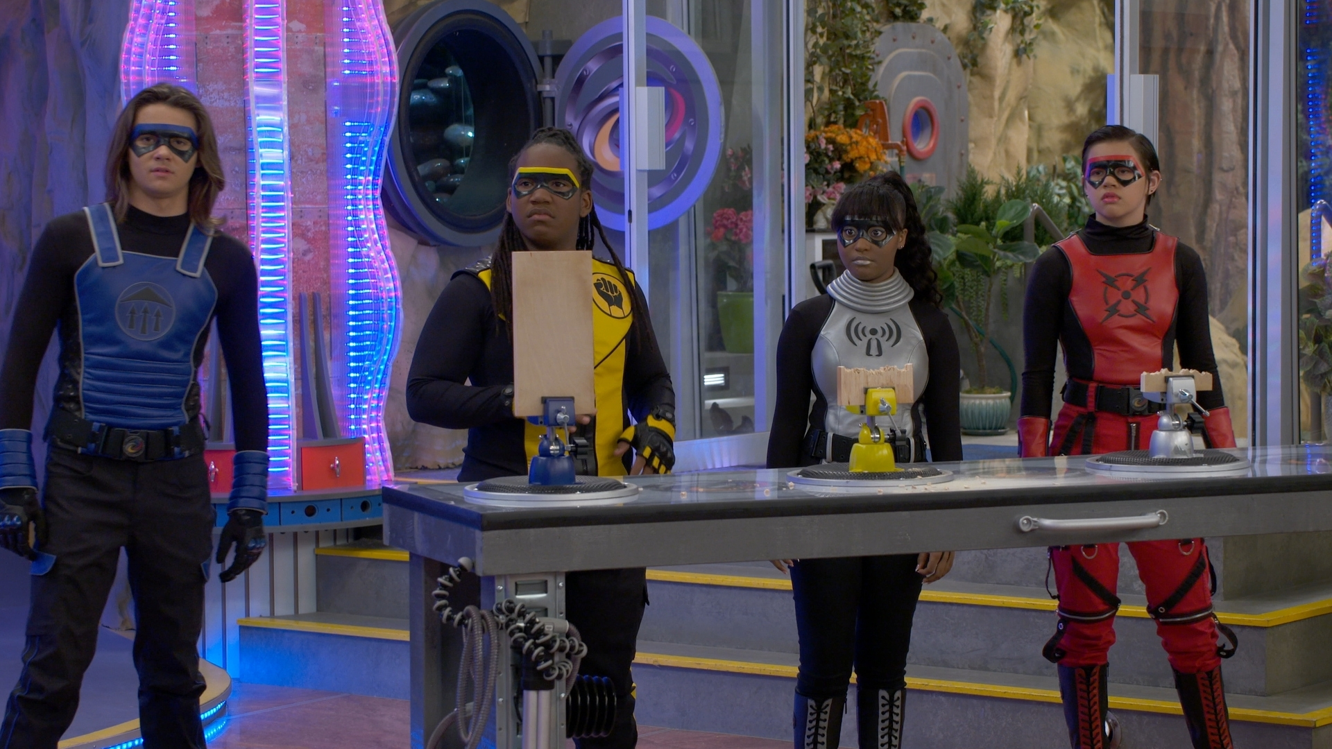 Danger Force: Danger Force - Danger Force kehrt zurück, Teil 2 schauen ...