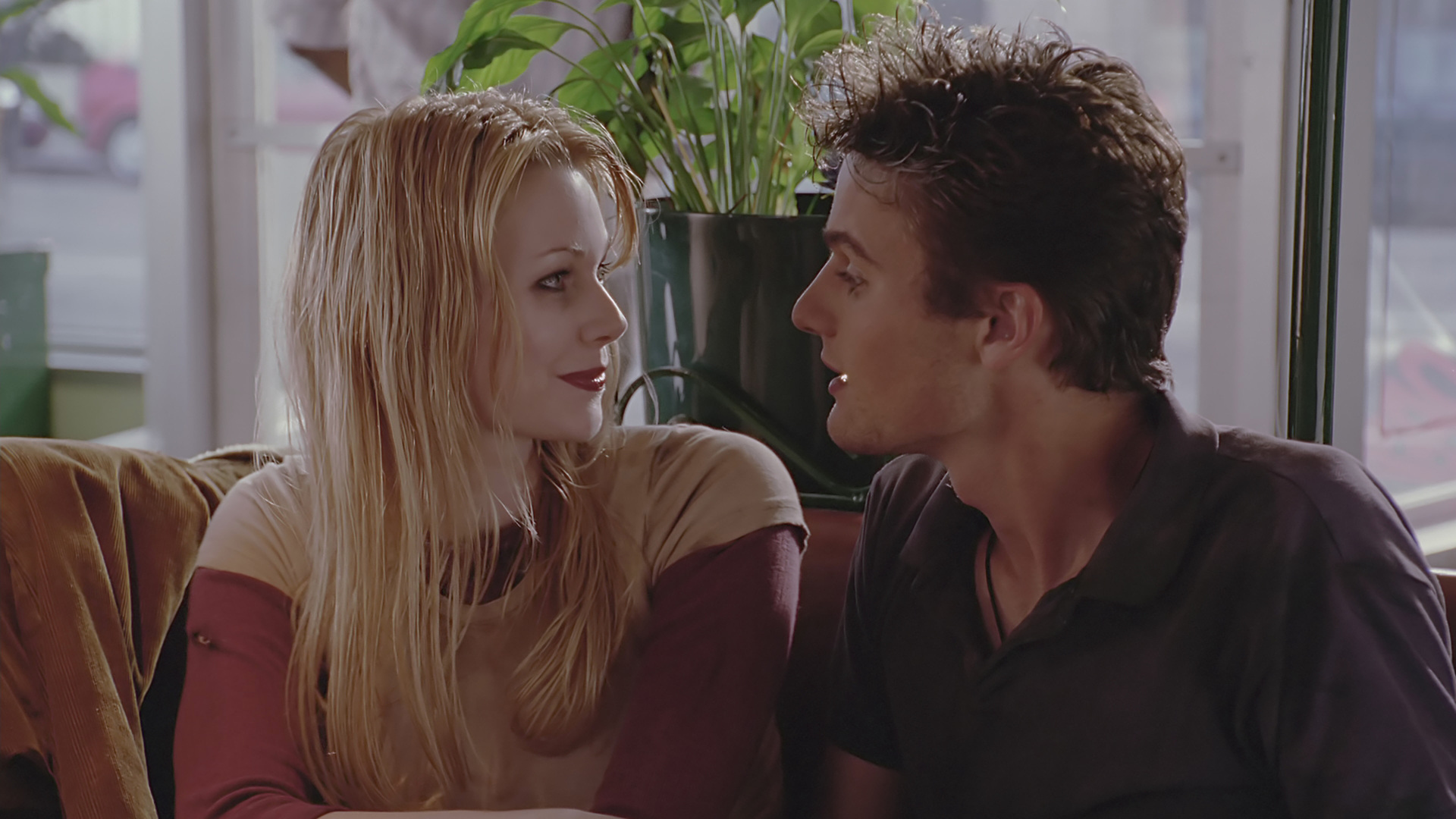 Watch Buffy The Vampire Slayer Season 3 Episode 1: Anne - Paramount+ ...
