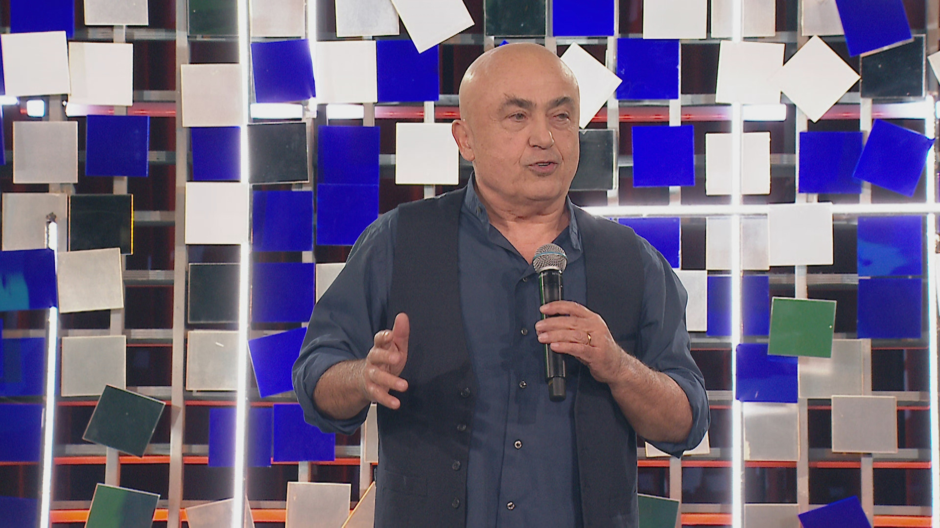 Guarda Comedy Central Presents (Italy): Comedy Central Presents (Italy ...