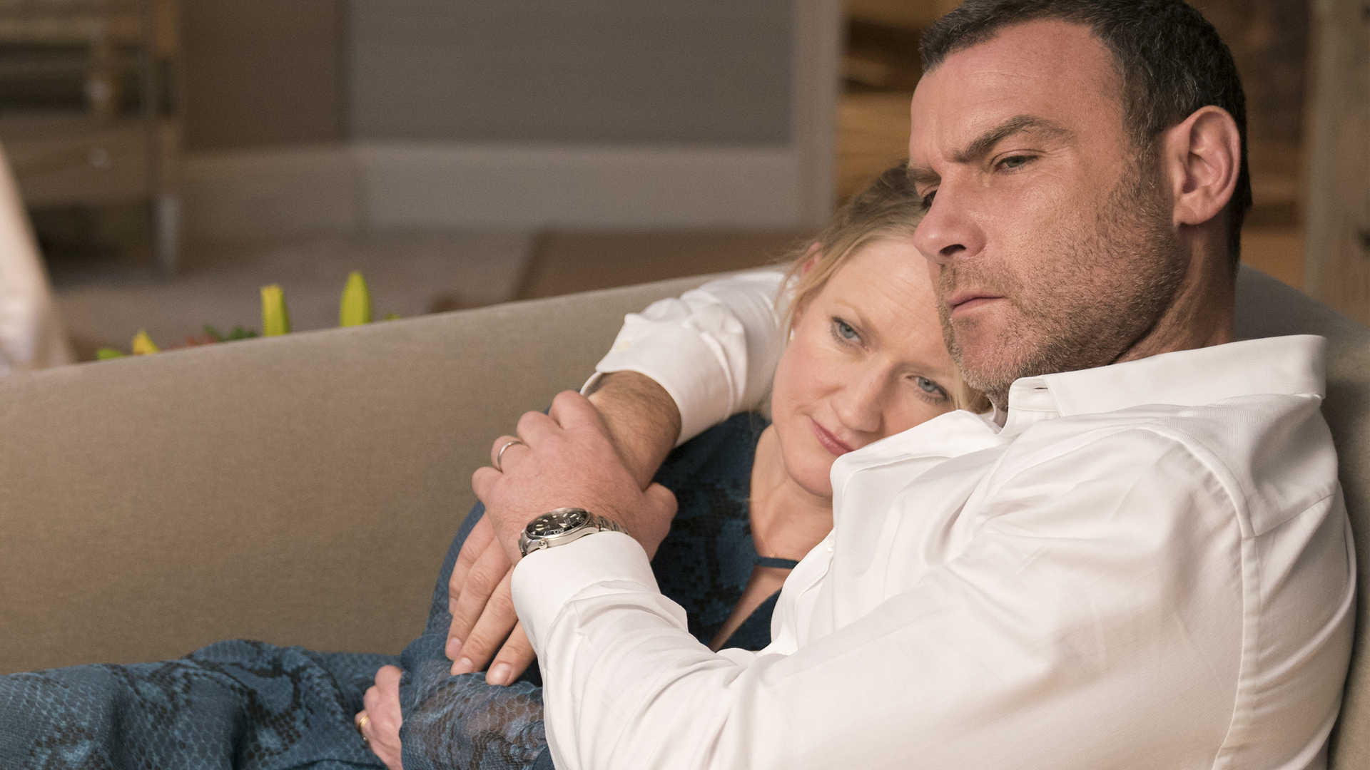 Assista ao episódio 2 da temporada 5 de Ray Donovan: Las Vegas ...
