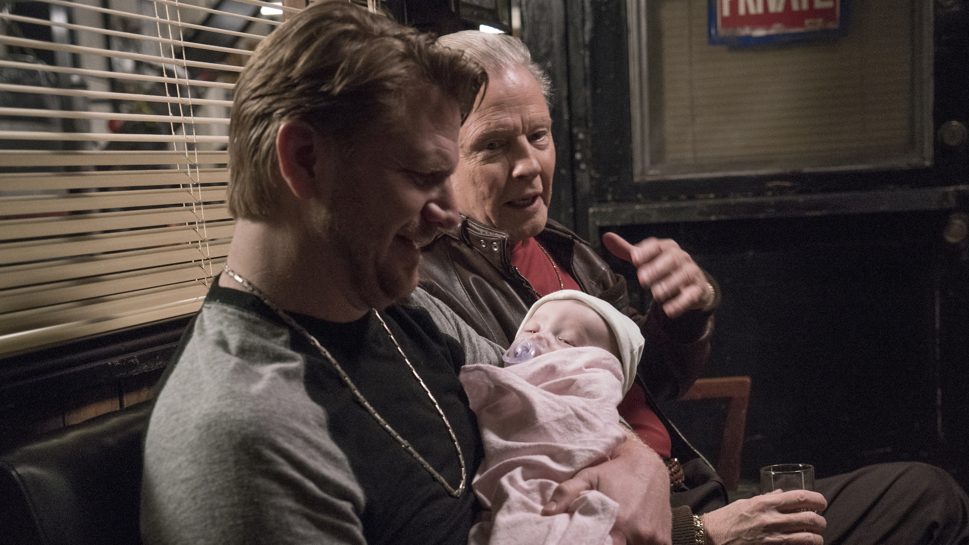 Ve Ray Donovan: Ray Donovan - Fuimos Bobos Investigando. Disfruta la ...