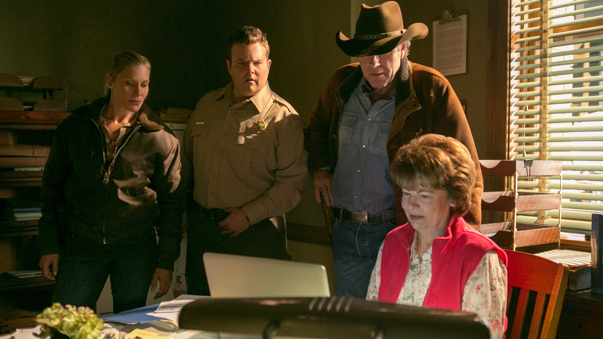 Watch Longmire Season 5 Episode 4: The Judas Wolf - Paramount+