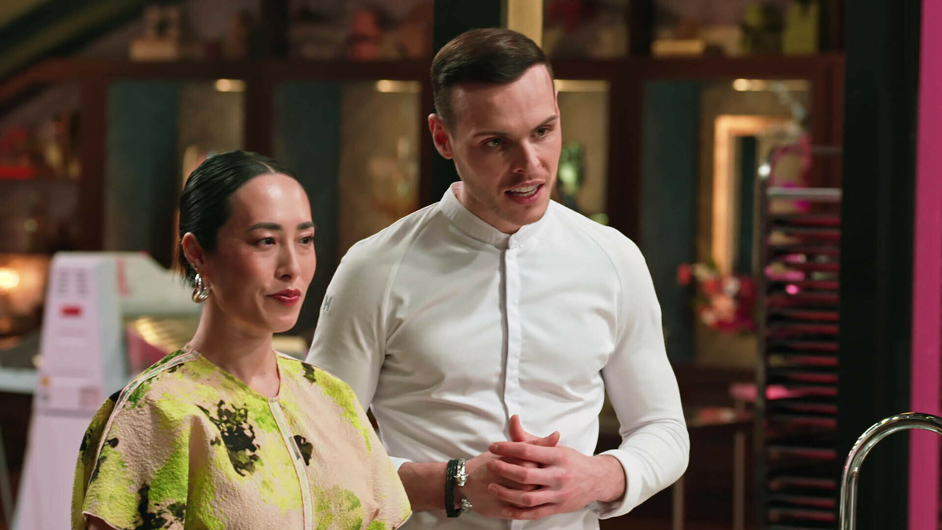 Watch MasterChef: Dessert Masters: MasterChef: Dessert Masters ...