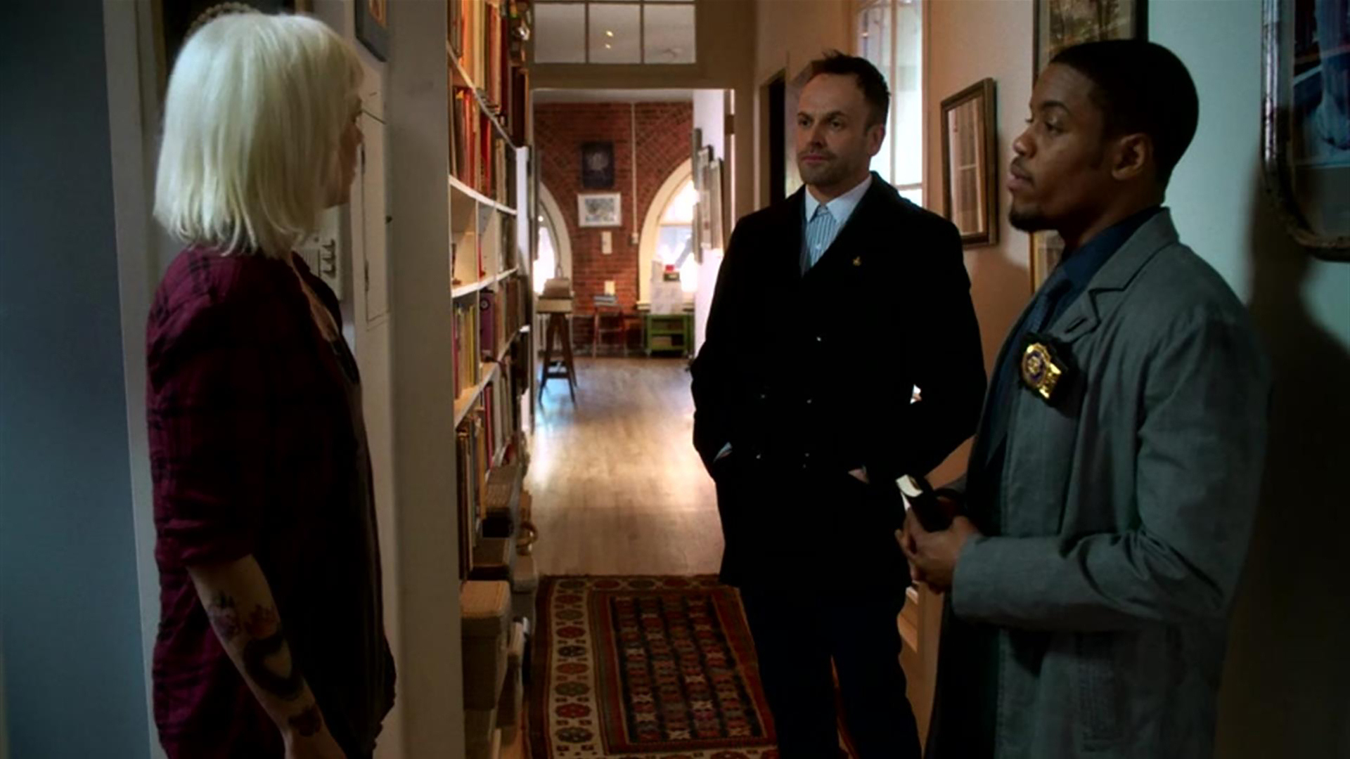 Watch Elementary Season 2 Episode 23: Art in the Blood - Paramount+ Canada