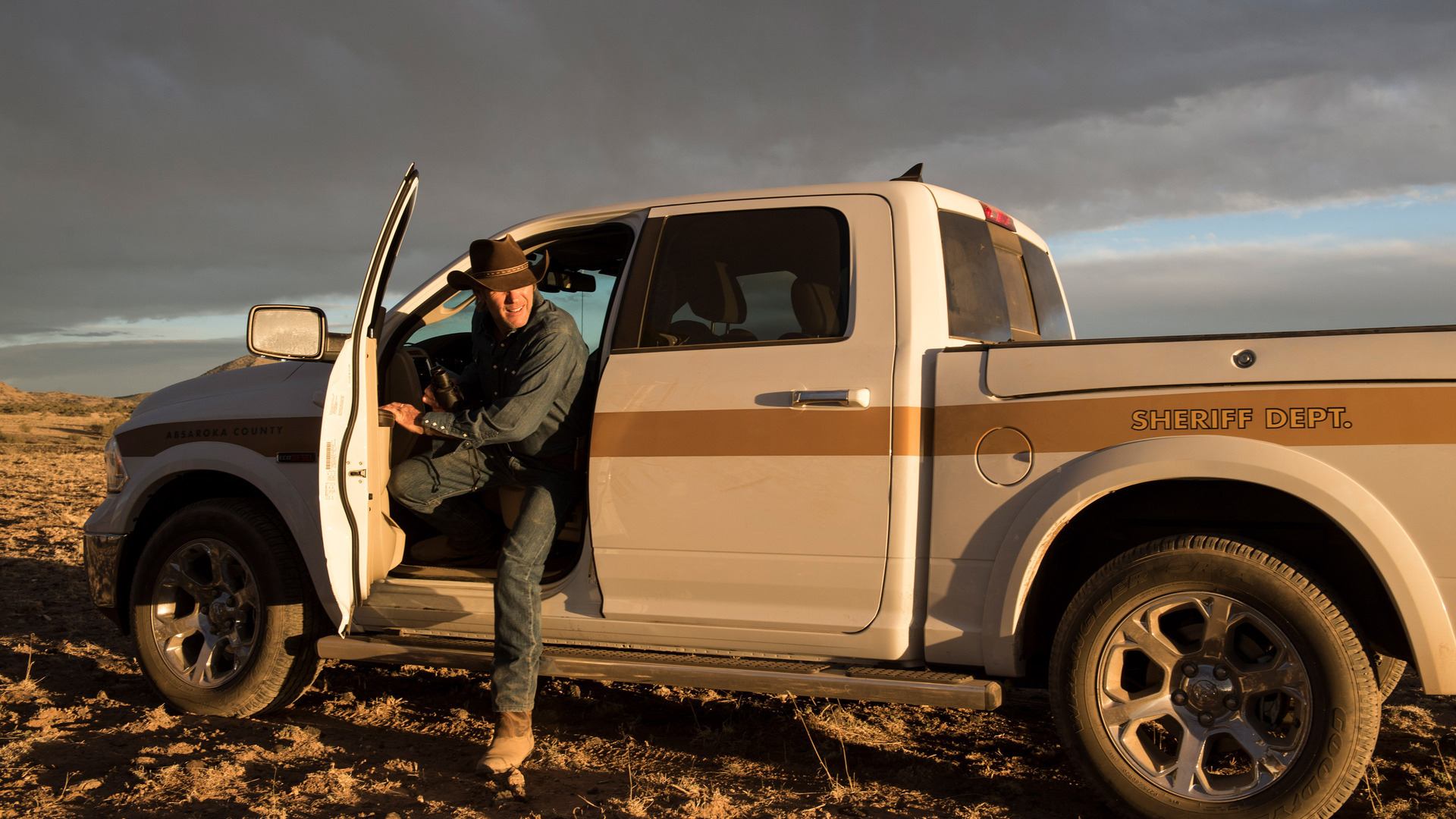 Watch Longmire Season 3 Episode 1: The White Warrior - Paramount+ Canada