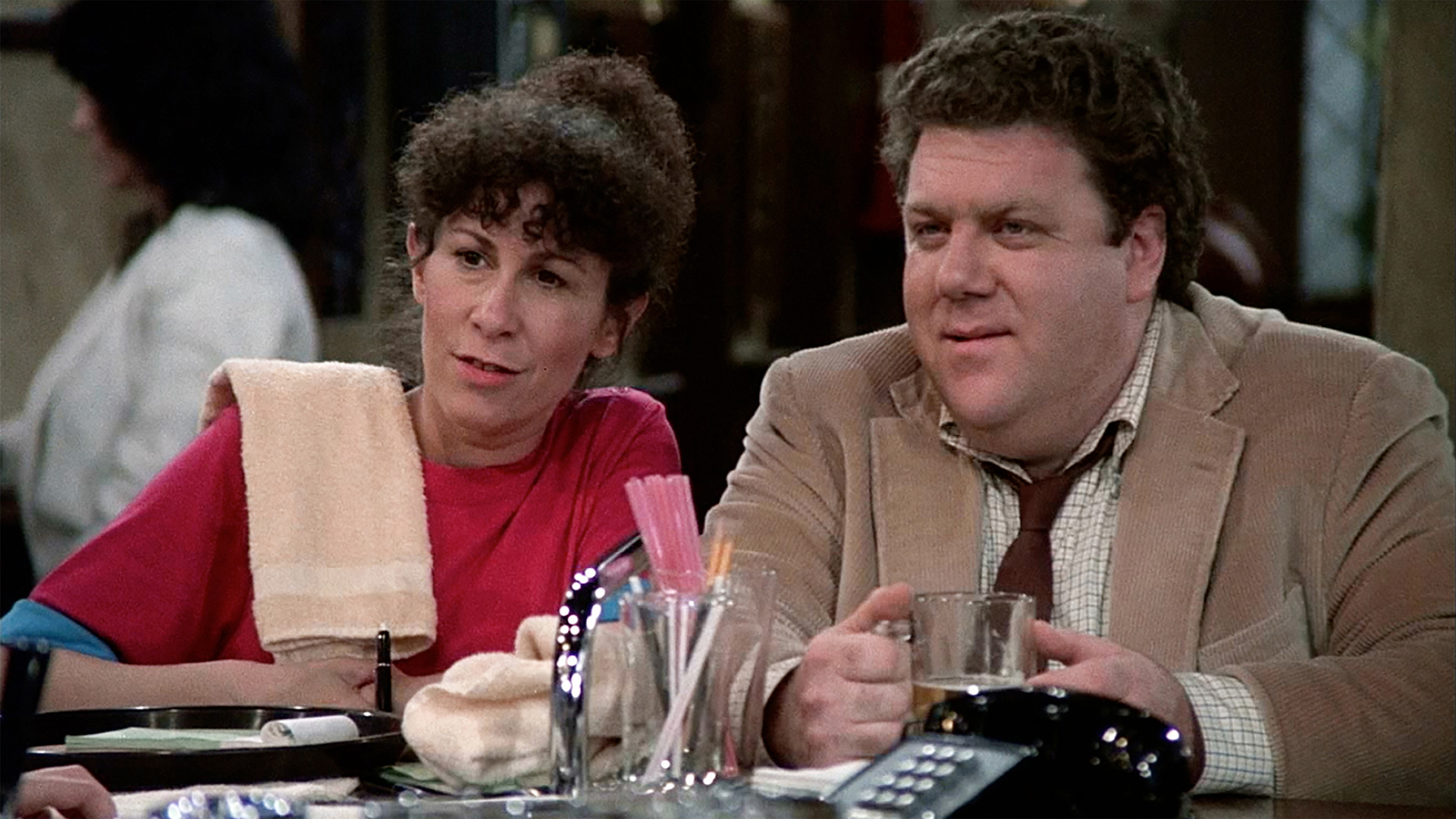 Watch Cheers Season 1 Episode 21: Show Down (Part I) - Paramount+ Australia