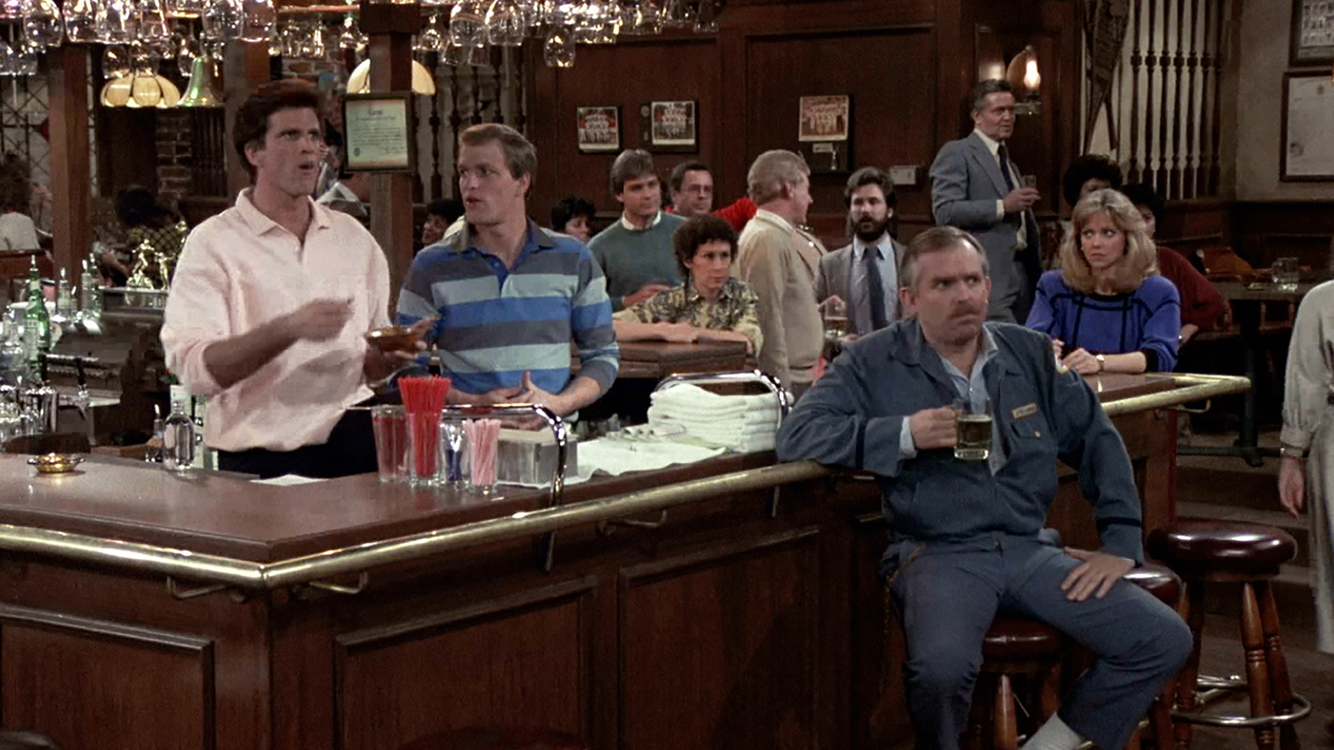 Schaue dir Cheers Staffel 4 Folge 17: Das letzte Hemd an - Paramount+ ...