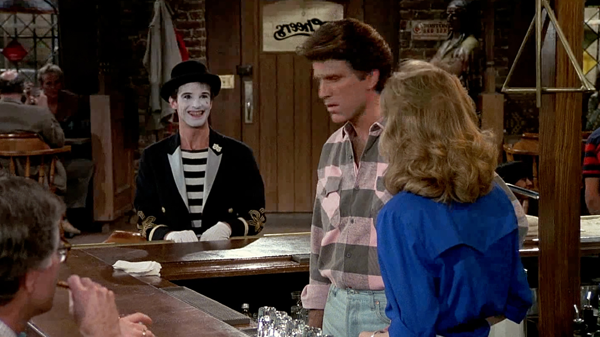 Watch Cheers: Cheers - 2 Good To Be 4 Reel - Full Show on Paramount+ ...