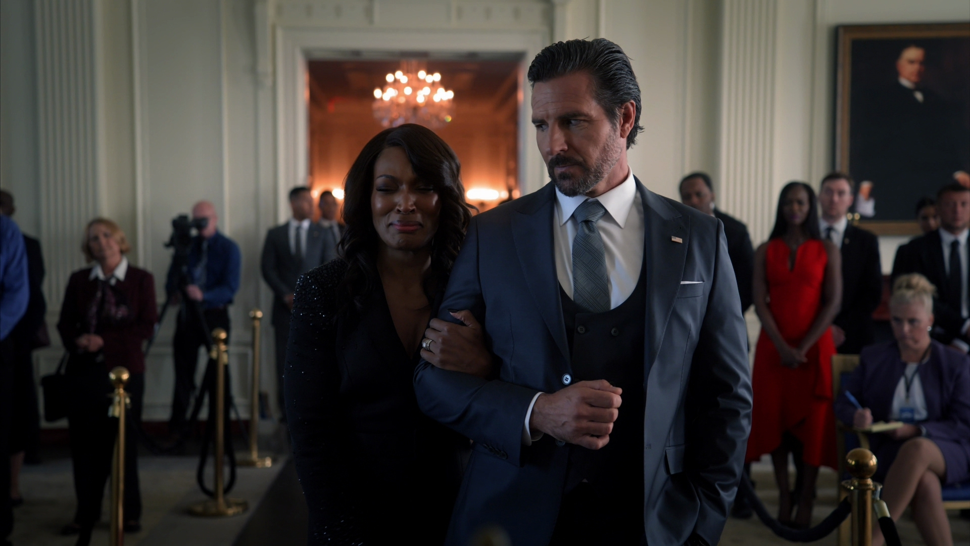 Watch Tyler Perry's The Oval Season 4 Episode 18: No Regrets - Paramount+