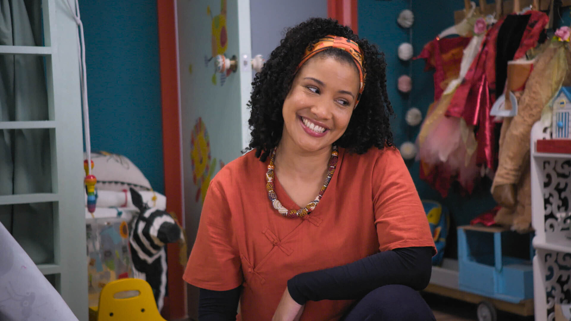 Watch Mimi's World Season 1 Episode 4: One Step At a Time - Paramount+ ...