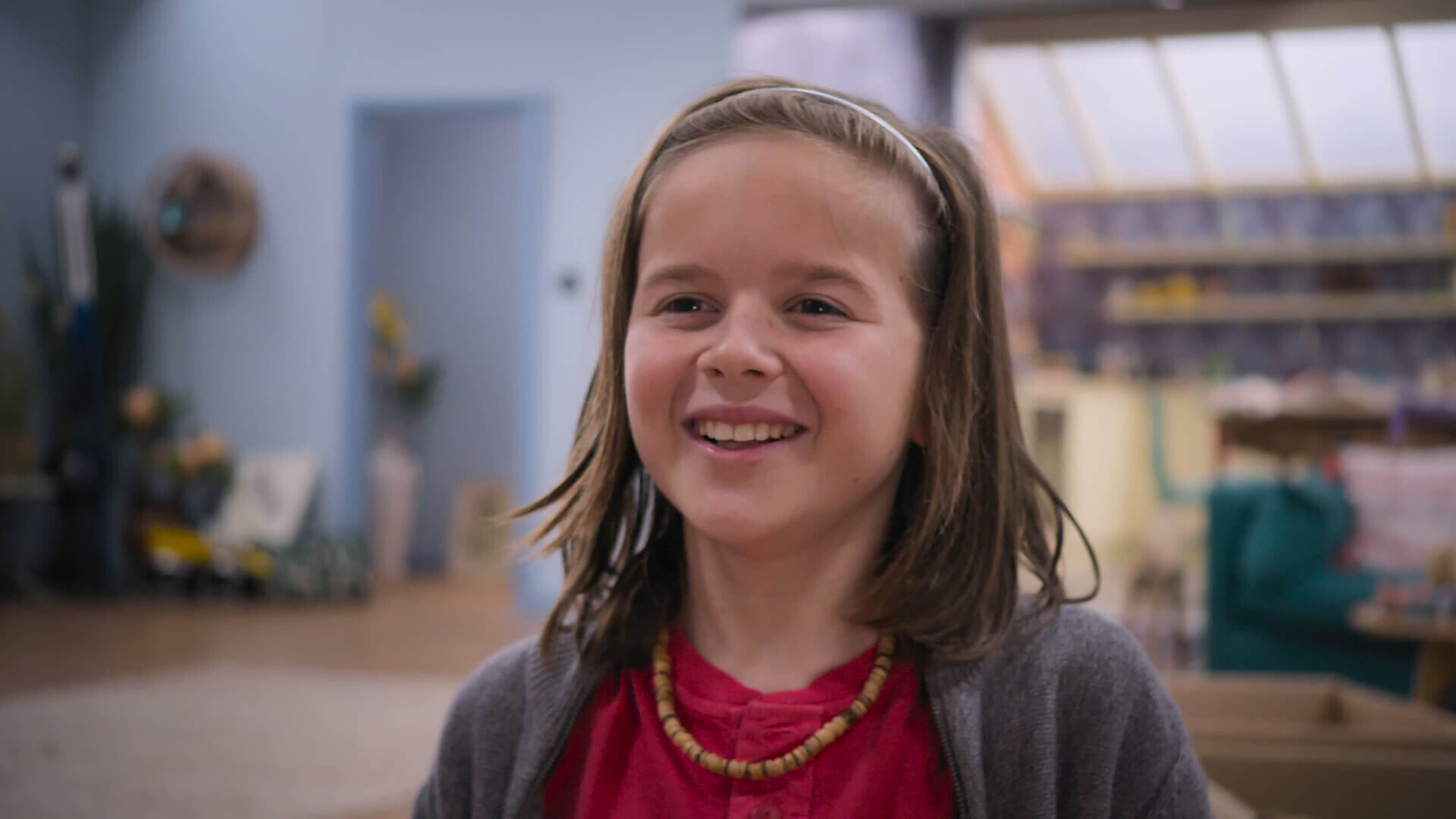 Watch Mimi's World Season 1 Episode 9: Magic Moonstone - Paramount+ ...