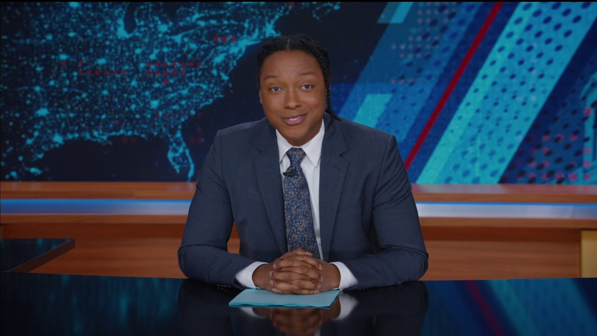 Watch The Daily Show Season 30 Episode 113: October 8, 2025 - Paramount+