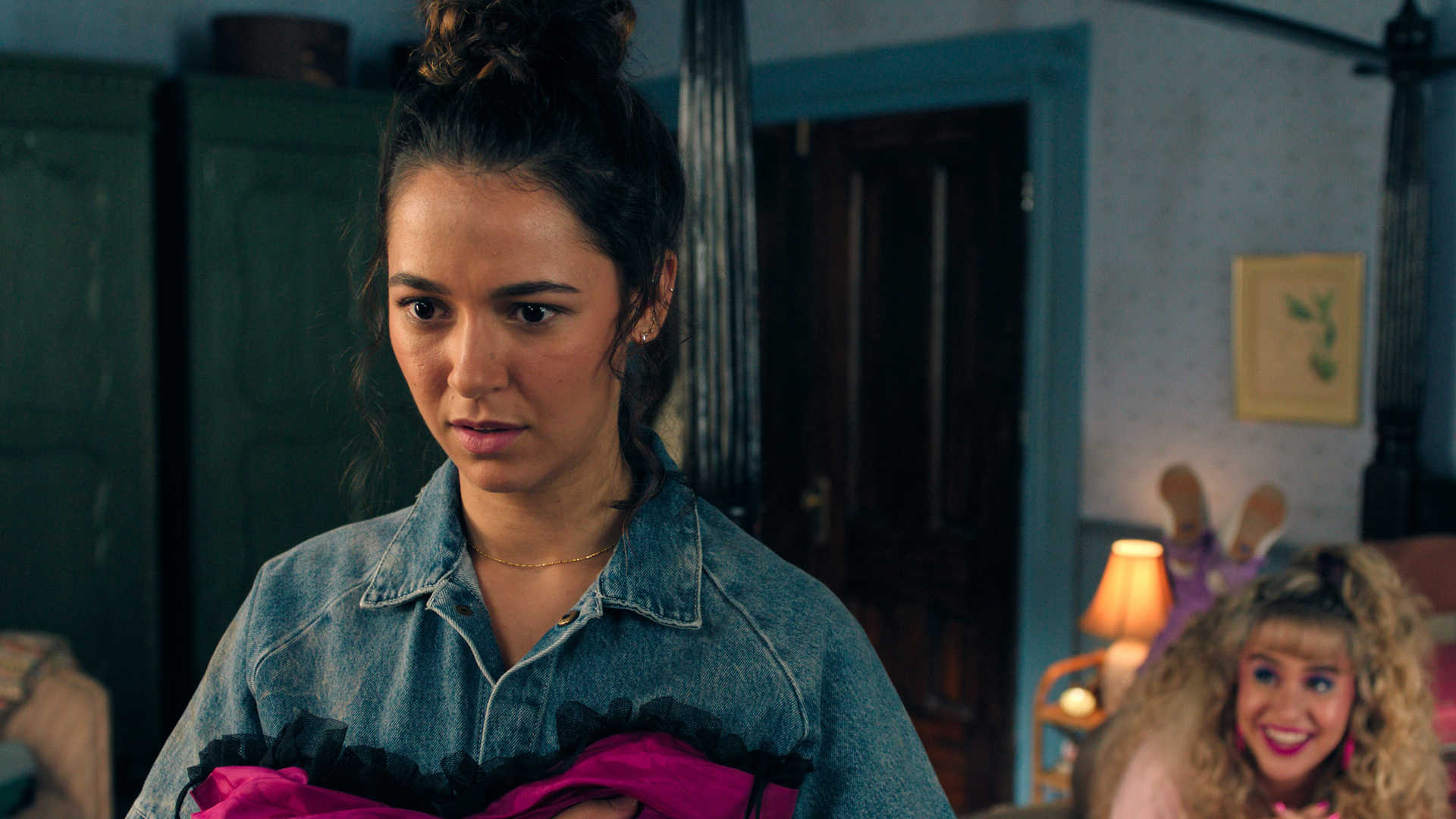 Watch Ghosts Australia Season 1 Episode 5: Date Night - Paramount+ ...