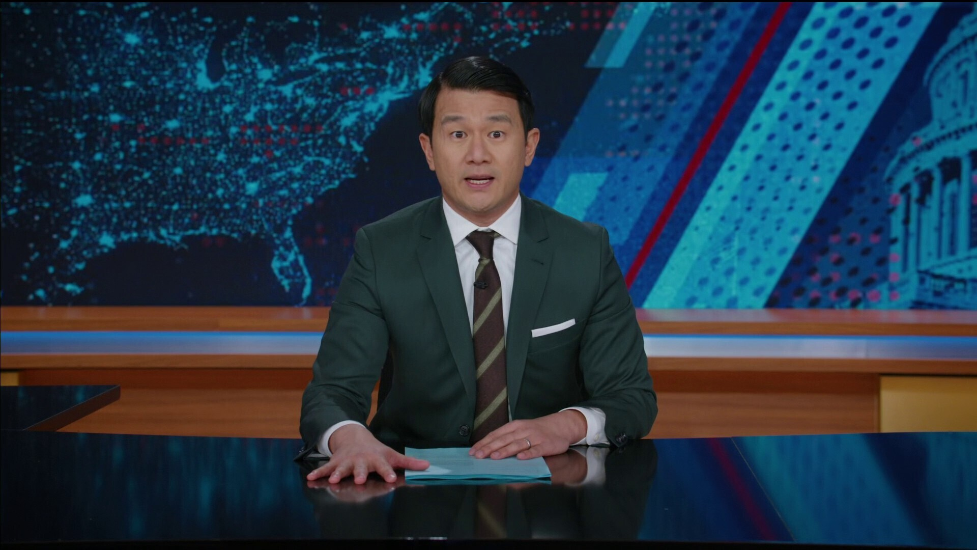 Watch The Daily Show: The Daily Show - November 18, 2025 - Full Show on ...