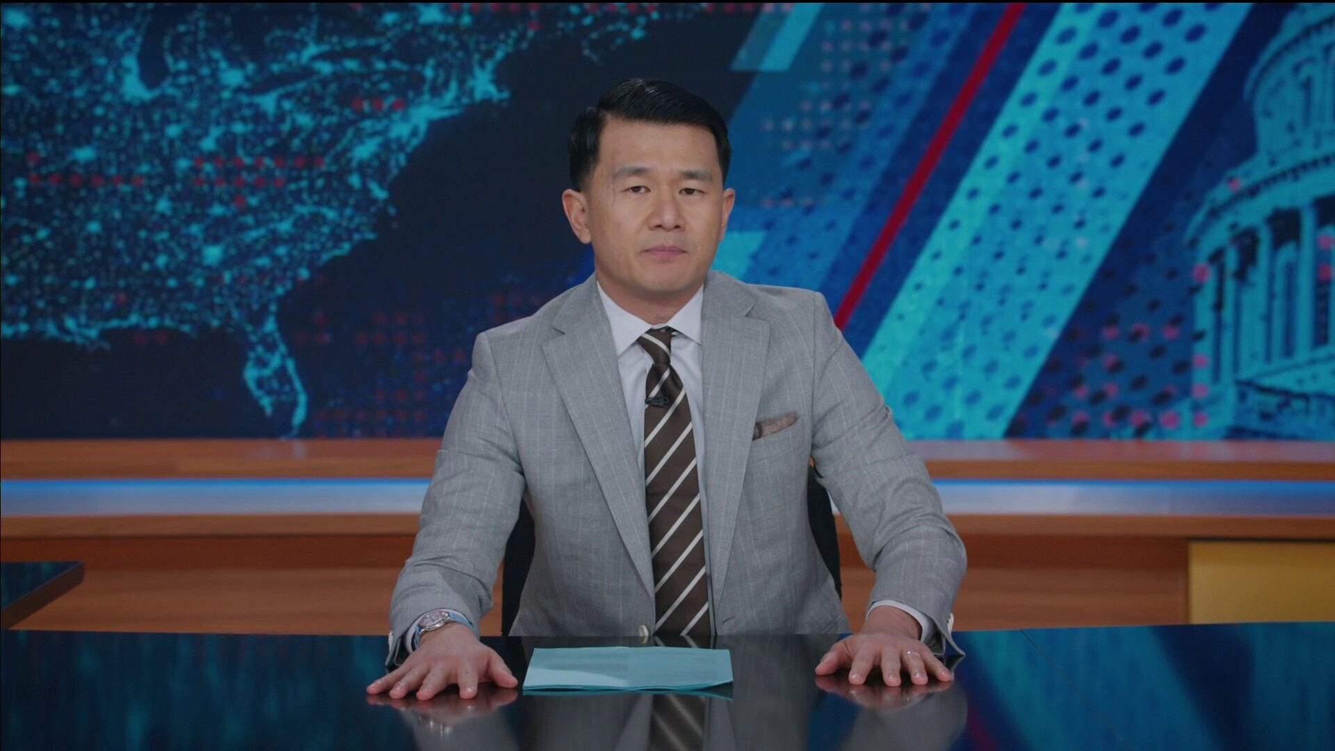 Watch The Daily Show Season 31 Episode 4: January 8, 2026 - Paramount+