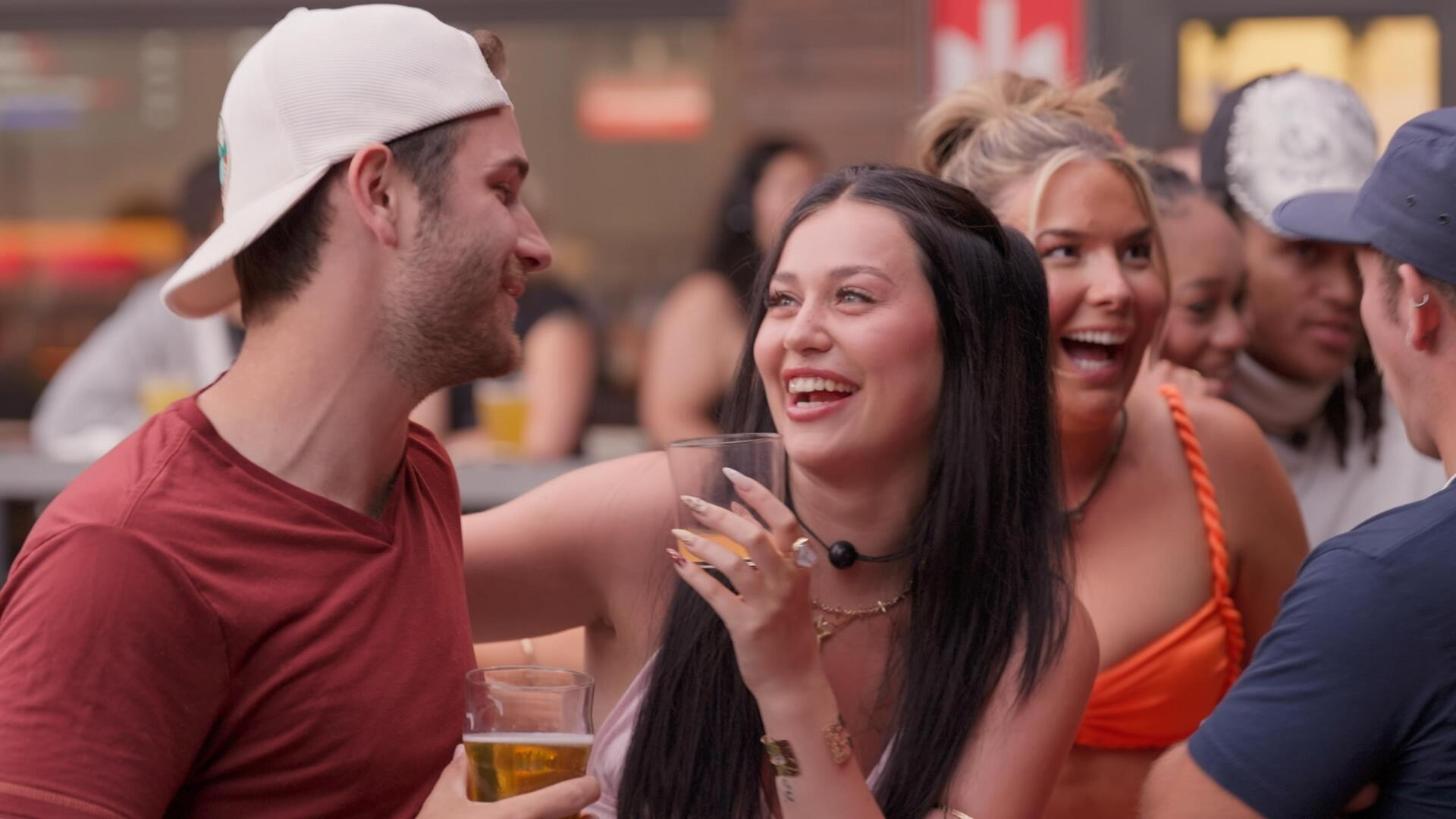 Watch Canada Shore Season 1 Episode 4: Shorty Want a T-shirt ...