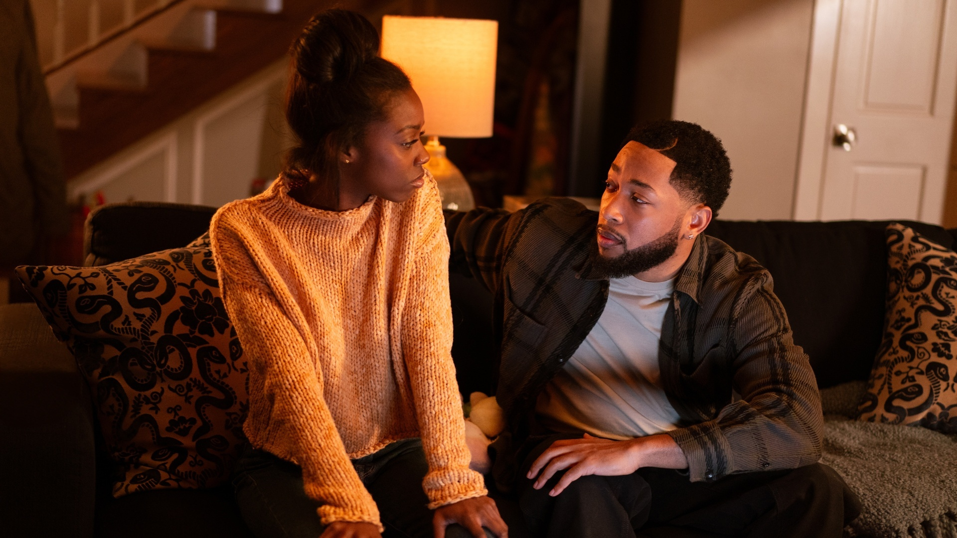 Watch The Chi Season 8 Episode 1: Coldest Winter Ever - Paramount+